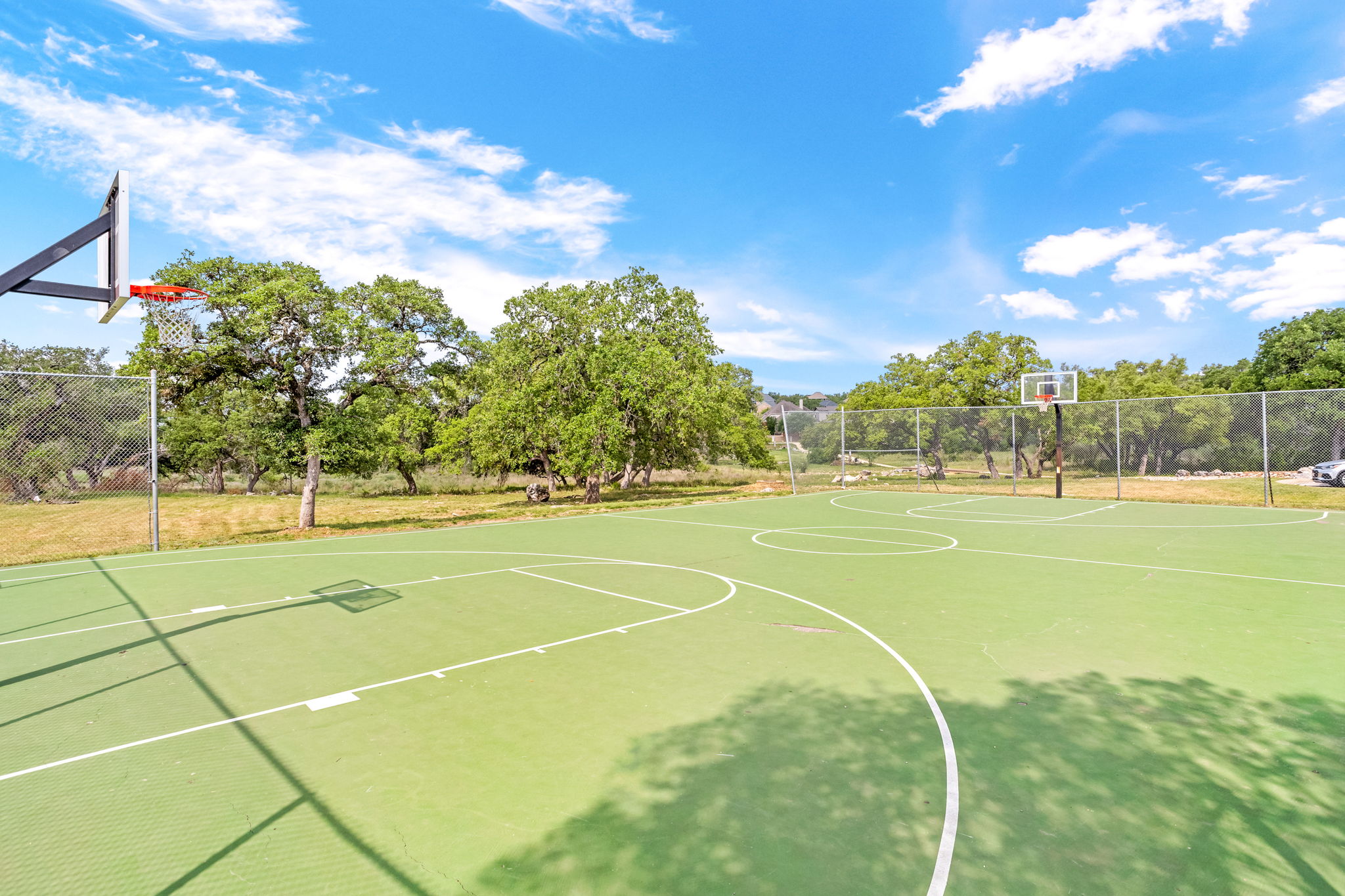 511 Enchanted Way, San Antonio, TX 78260 | MrHevia Media
