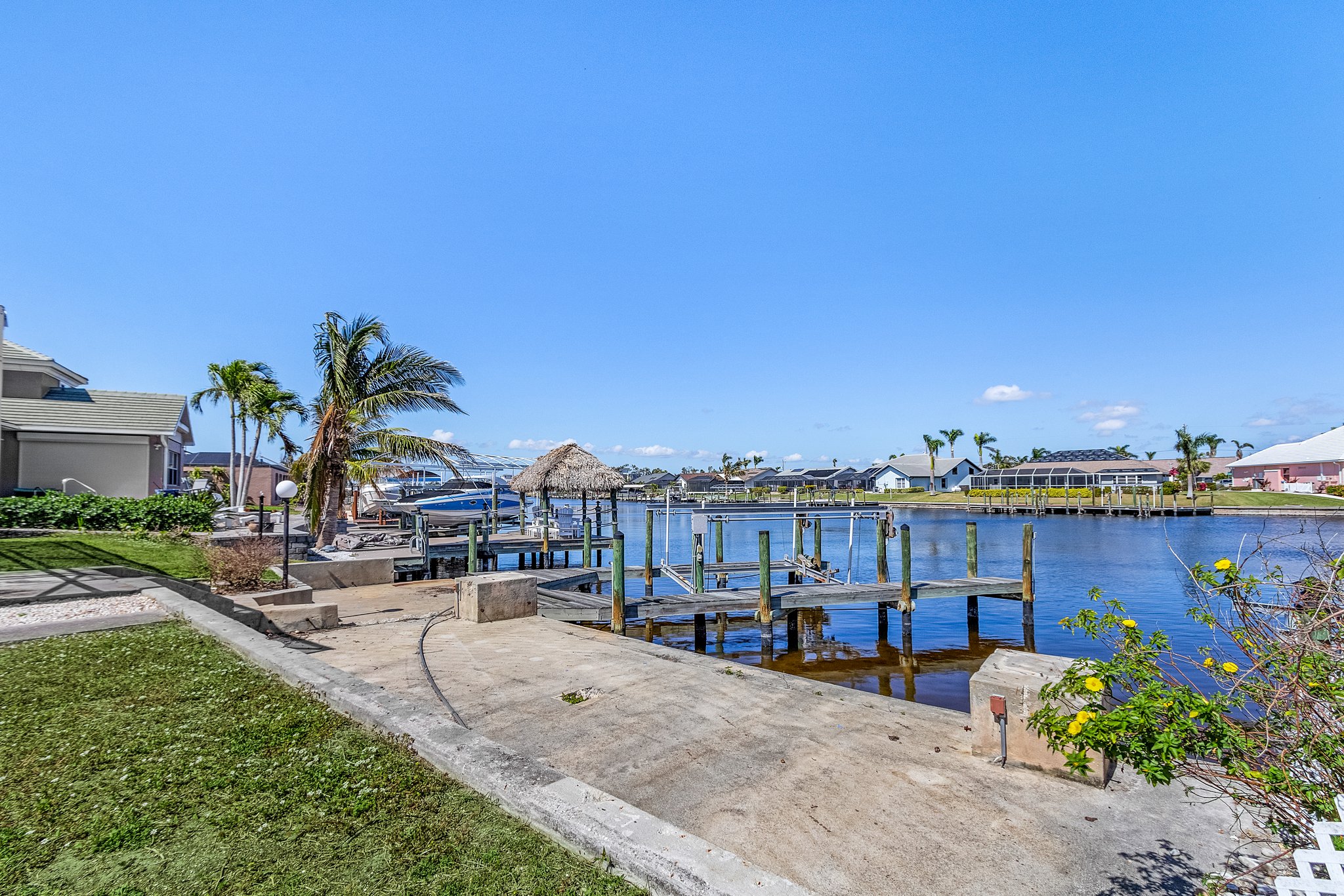 527 SW 57th St, Cape Coral, FL 33914 | VisualPRO Photography
