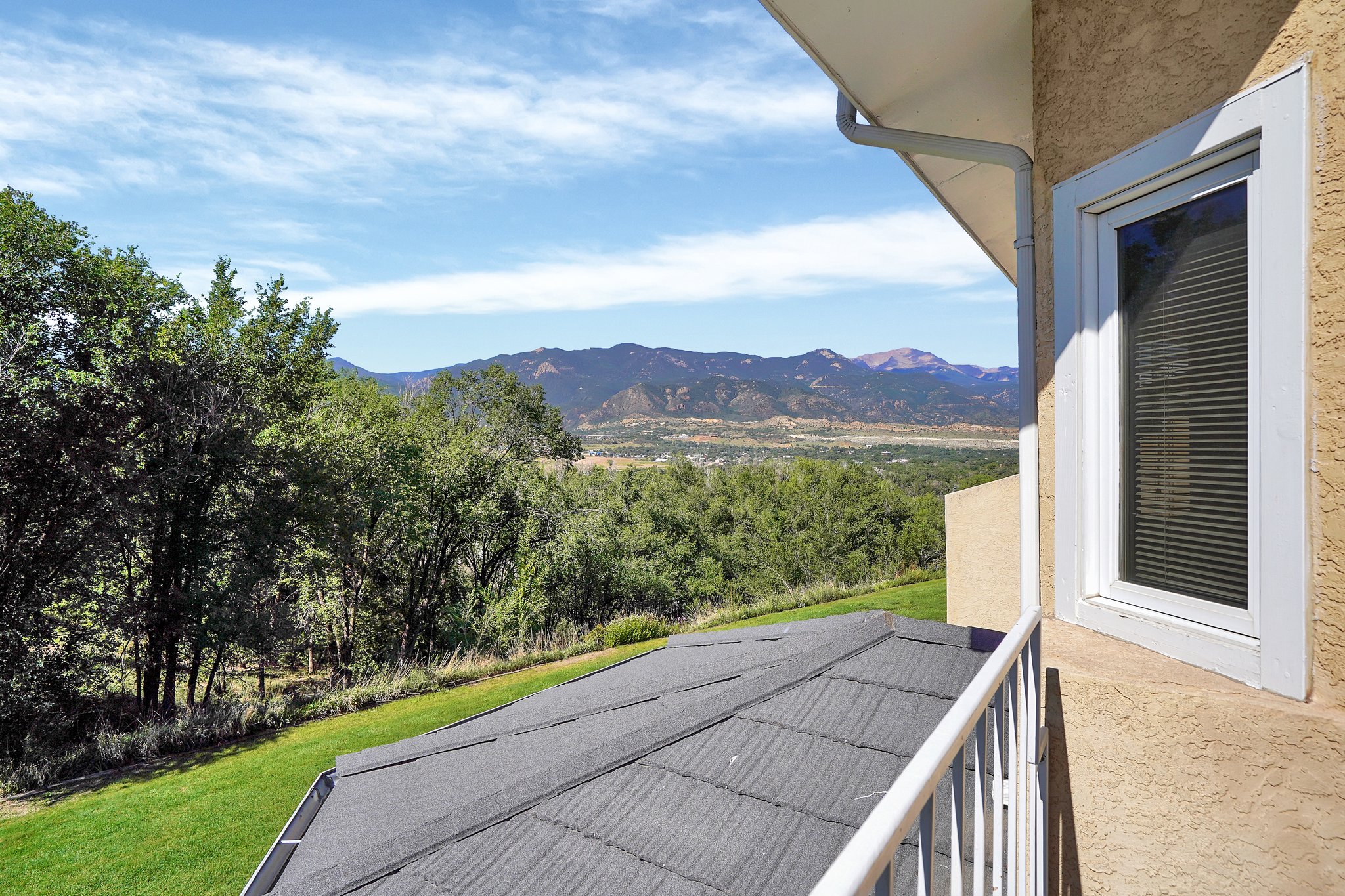 528 Observatory Dr, Colorado Springs, CO 80904 | PixVid