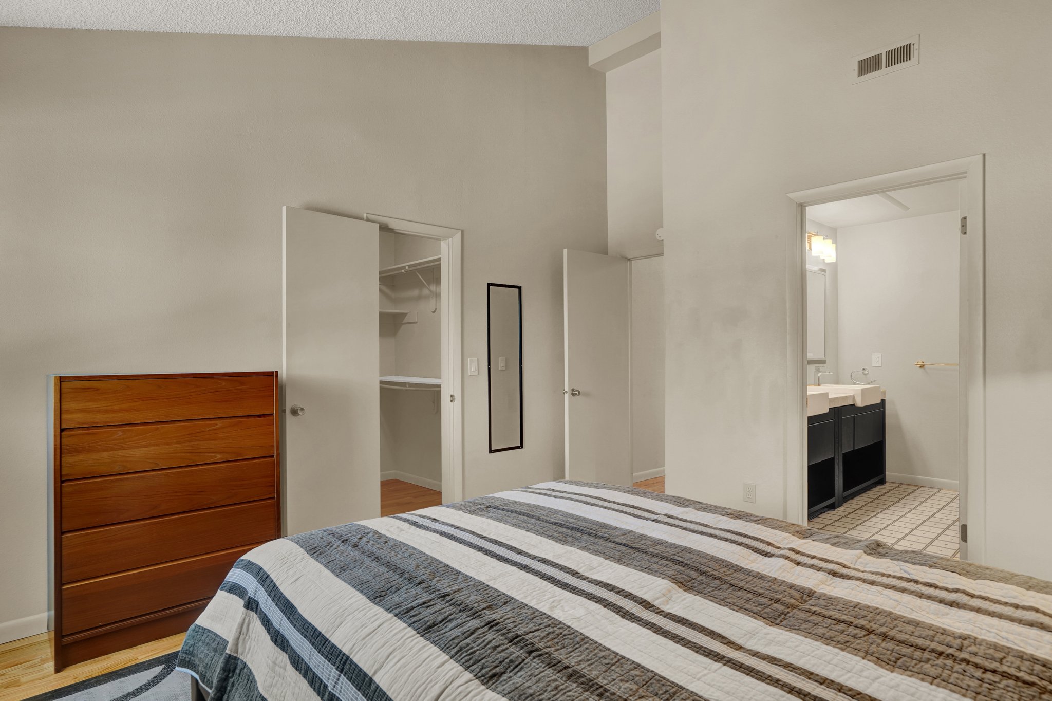 528 Observatory Dr, Colorado Springs, CO 80904 | PixVid