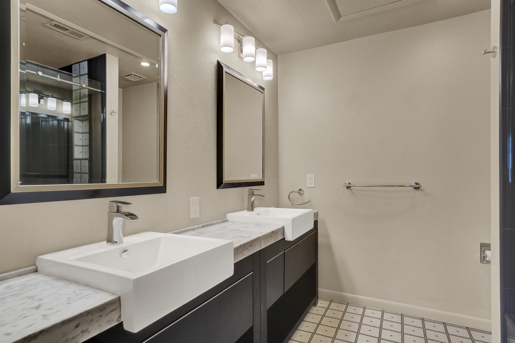 528 Observatory Dr, Colorado Springs, CO 80904 | PixVid