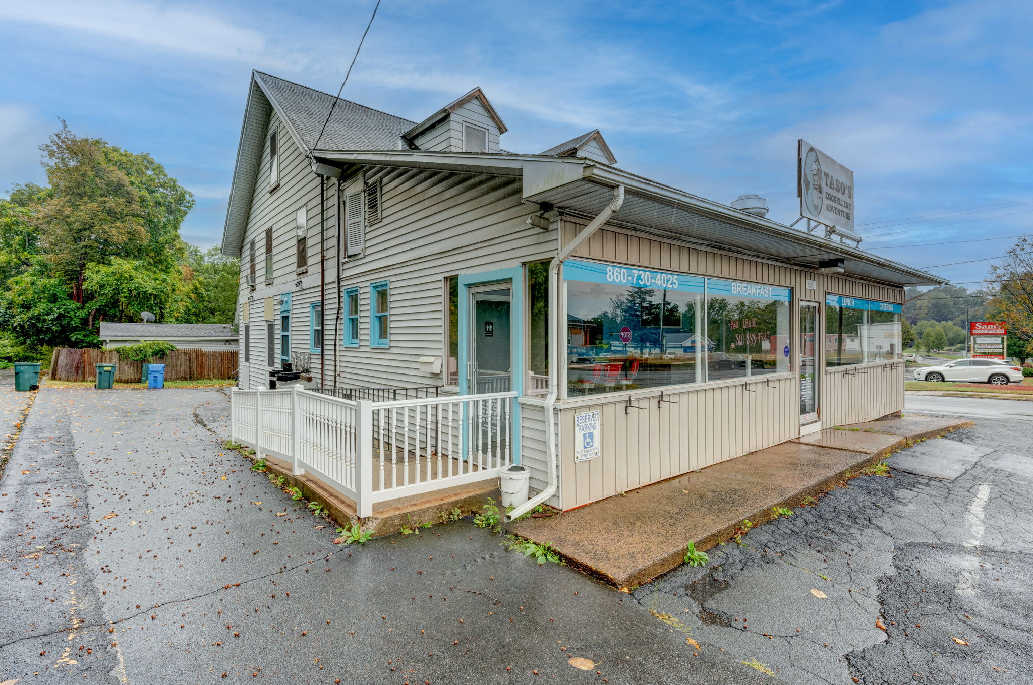 548 Middle Tpke E, Manchester, CT 06040 | Ed McCullough Photography