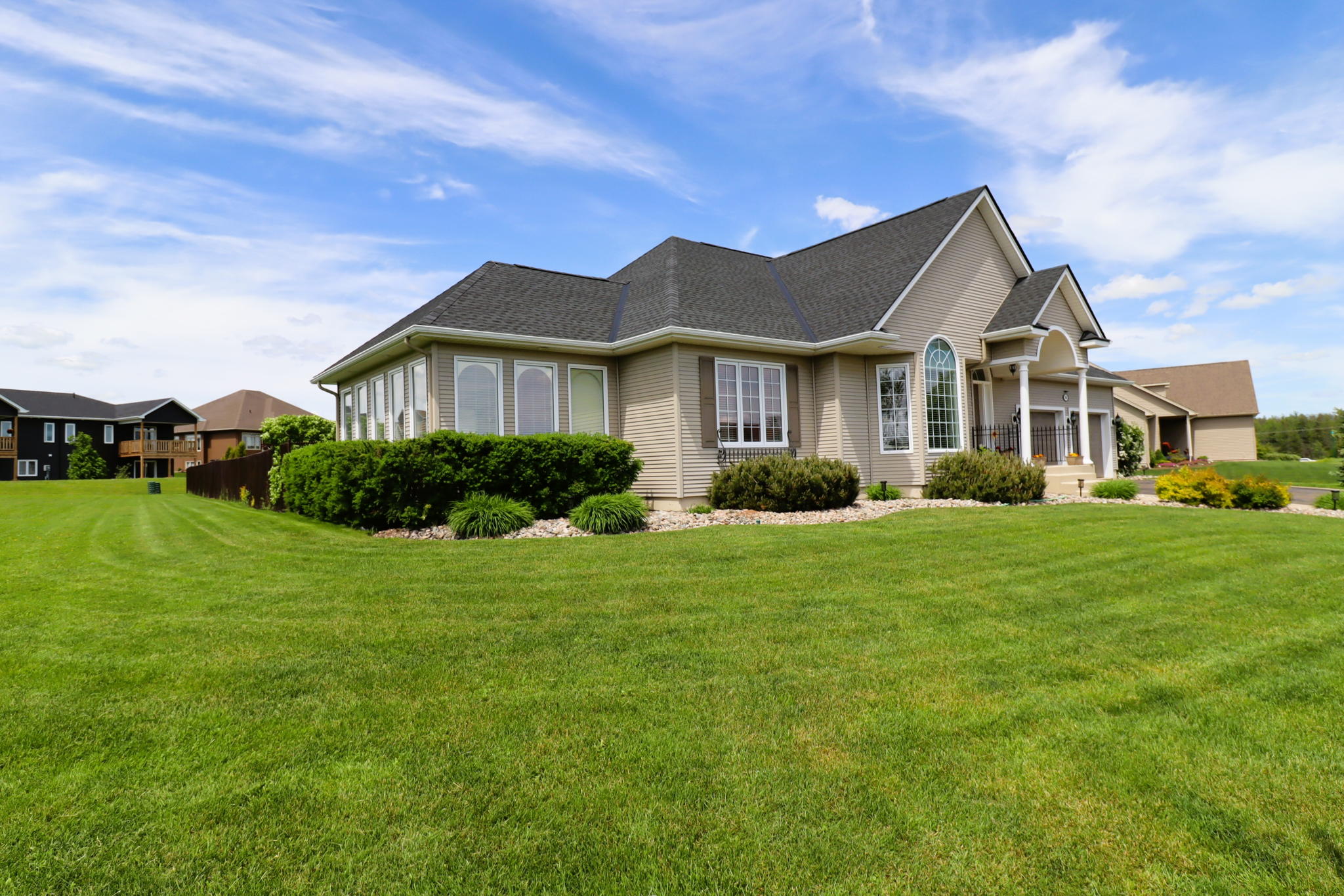 55 Congressional Crescent, Moncton, NB E1H 3L2 | PROPICSTA & MeasureMySpace