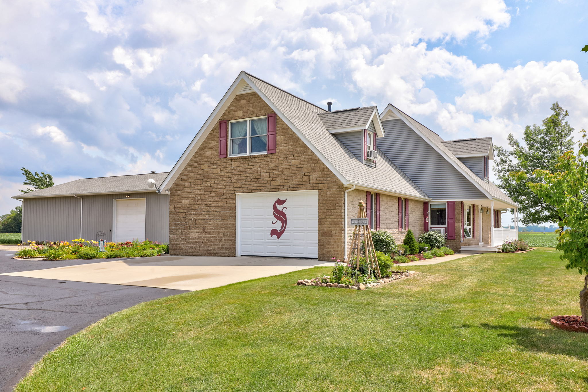 550 N Steel Rd, Merrill, MI 48637 | Grand Space Media