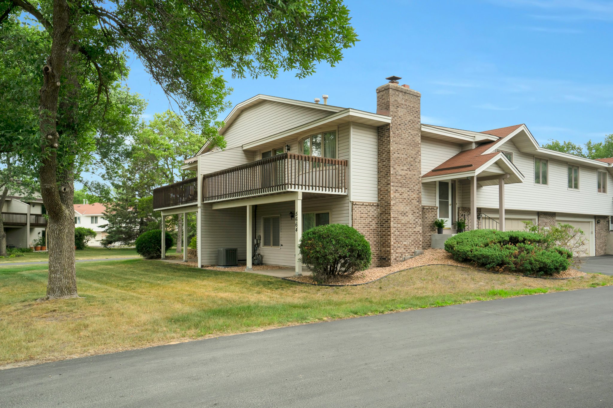 5664 Chatsworth St N, Shoreview, MN 55126 | Nordy Photography