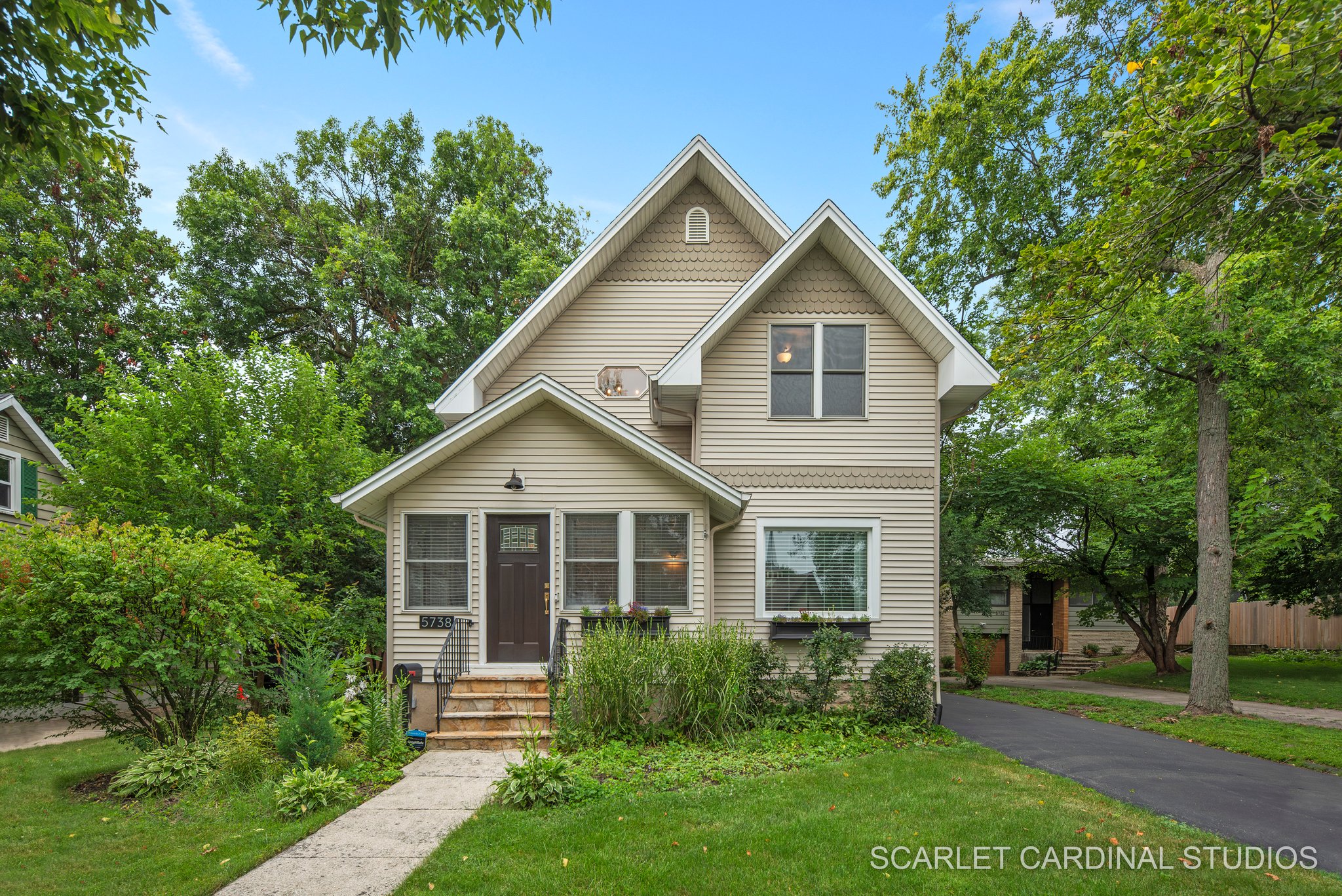 5738 Dunham Rd, Downers Grove, IL 60516