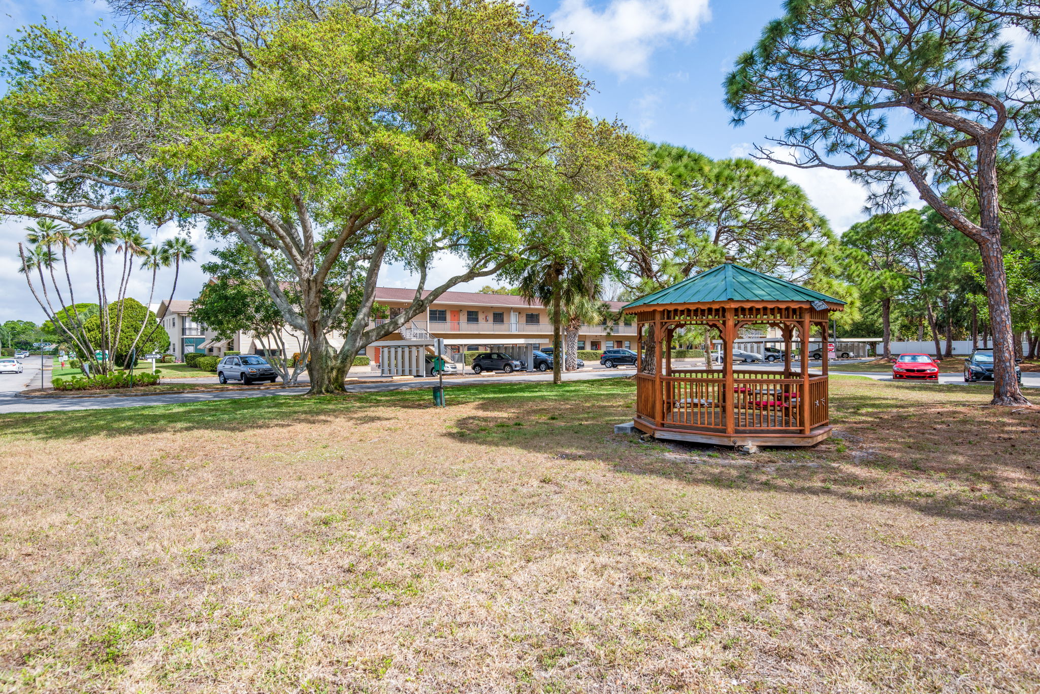 5925 Terrace Park Dr N 203, St. Petersburg, FL 33709 | HDShowings Real ...