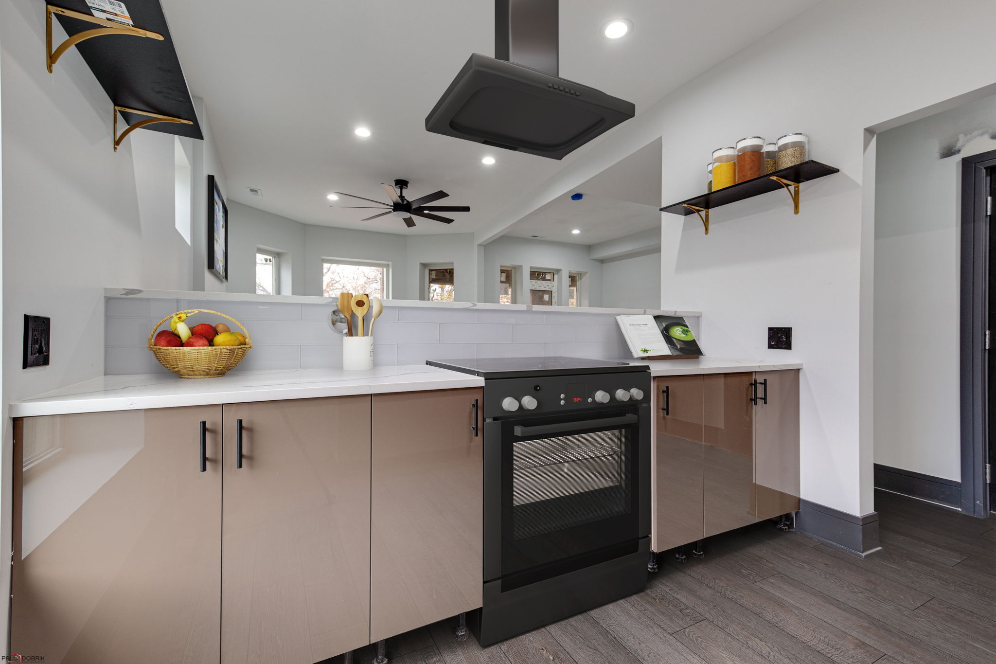 6045 S St Lawrence Ave, Chicago, IL 60637 | Palo Dobrik Photography