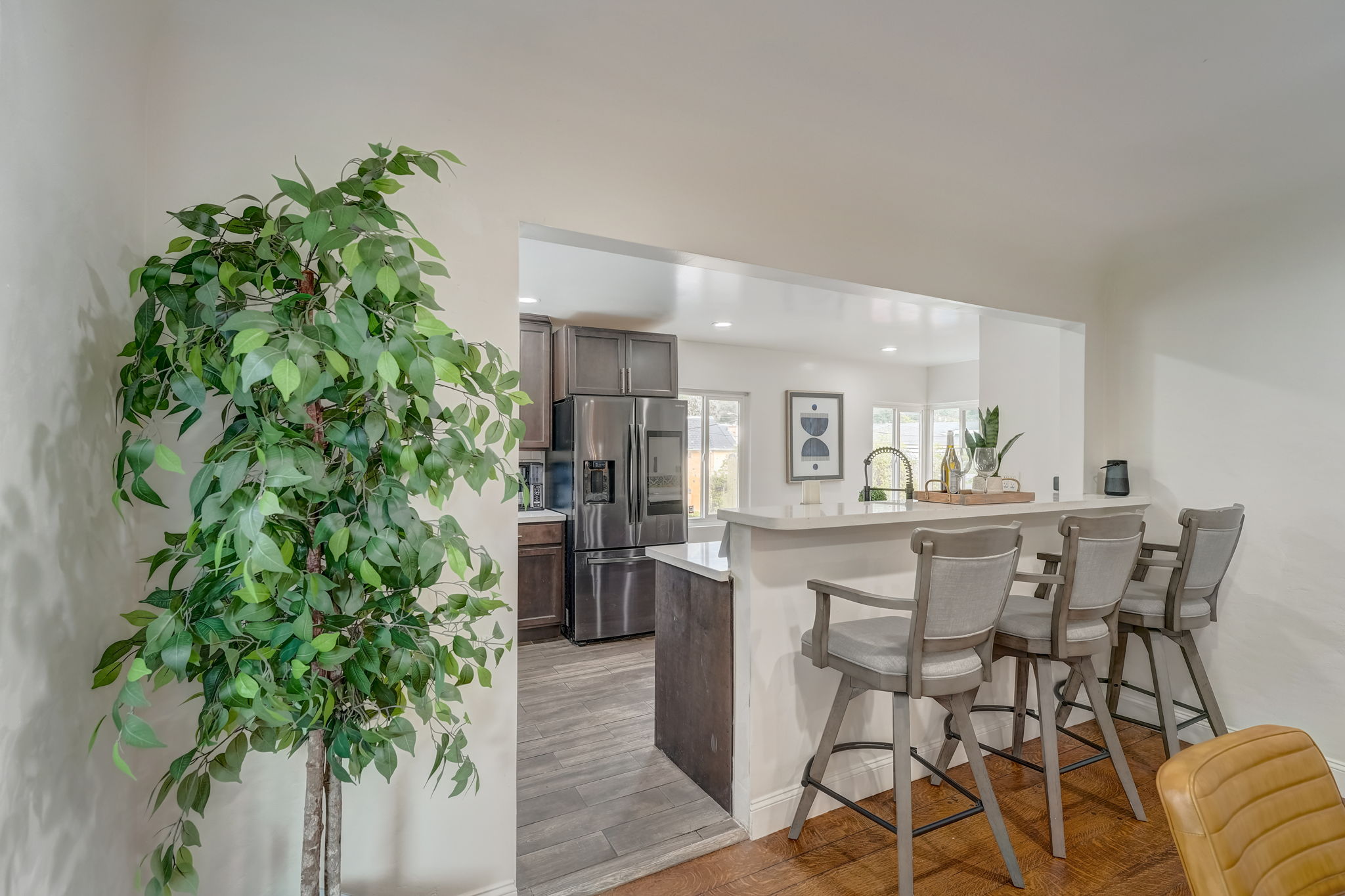 6101 Hillmont Dr, Oakland, CA 94605 | ShowingTime+ Listing Media Services