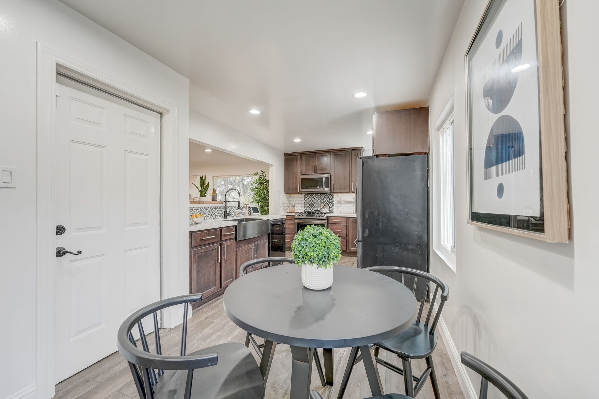 6101 Hillmont Dr, Oakland, CA 94605 | ShowingTime+ Listing Media Services