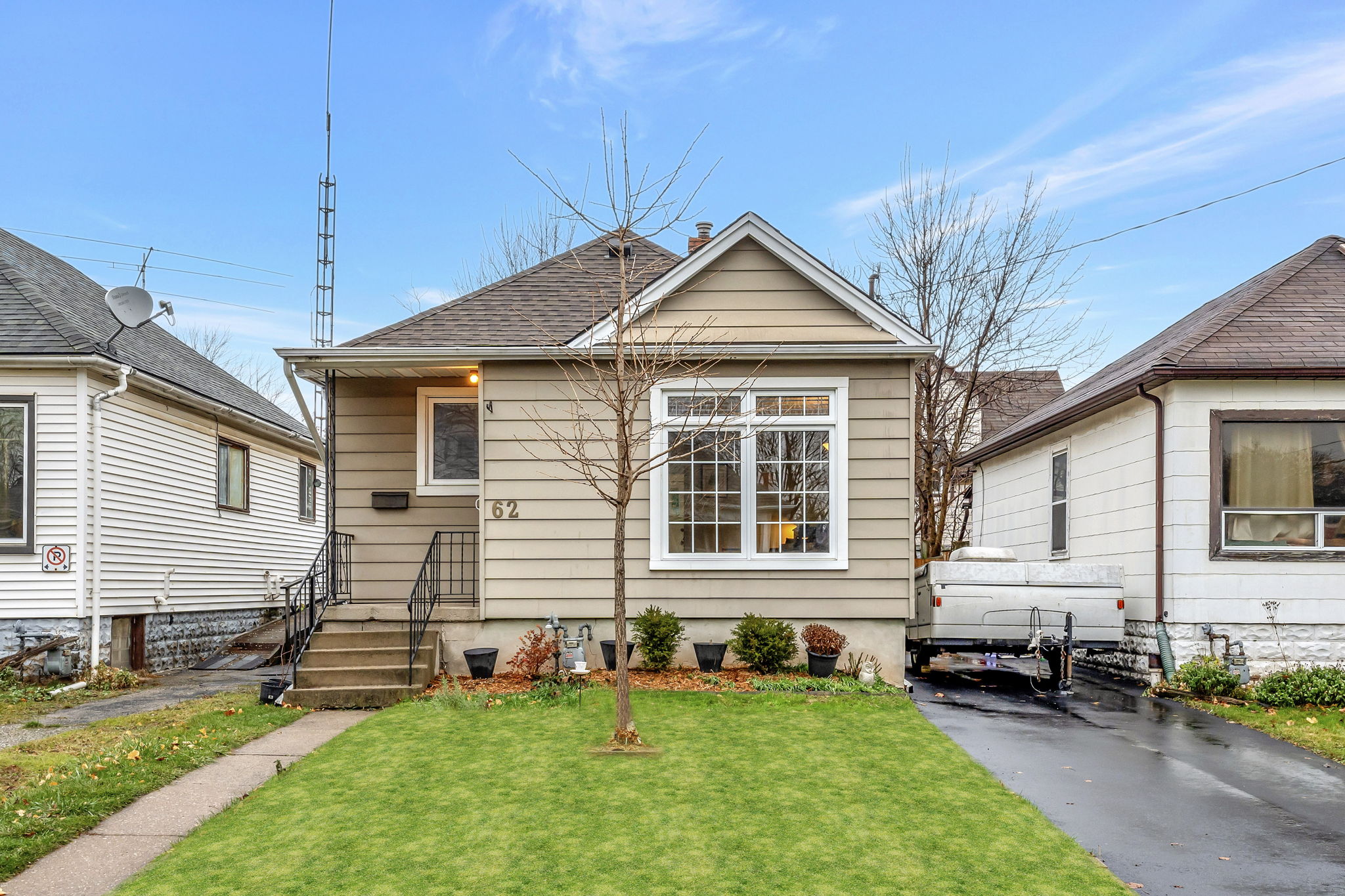 62 Houghton Ave N, Hamilton, ON L8H 4L4 | Ground2Air Media - SW Ontario