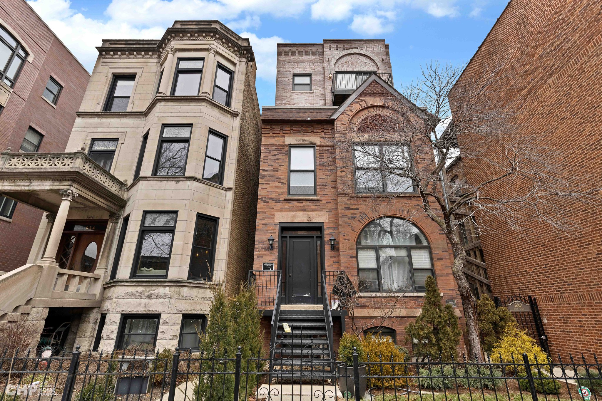 632 W Barry Ave 4S, Chicago, IL 60657 | Chicago Home Photos