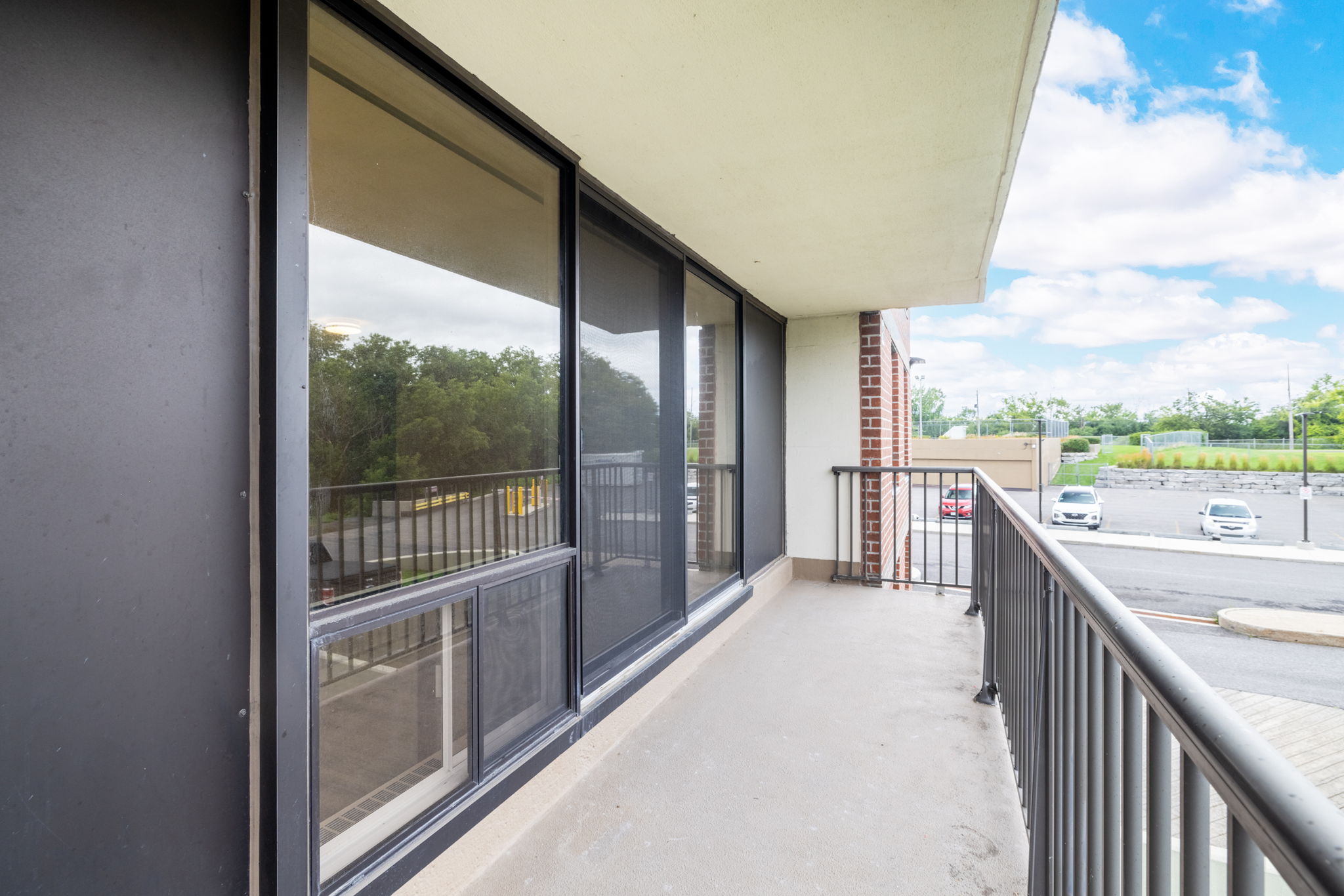 665 Bathgate Dr 205 Ottawa | InsideOut Media