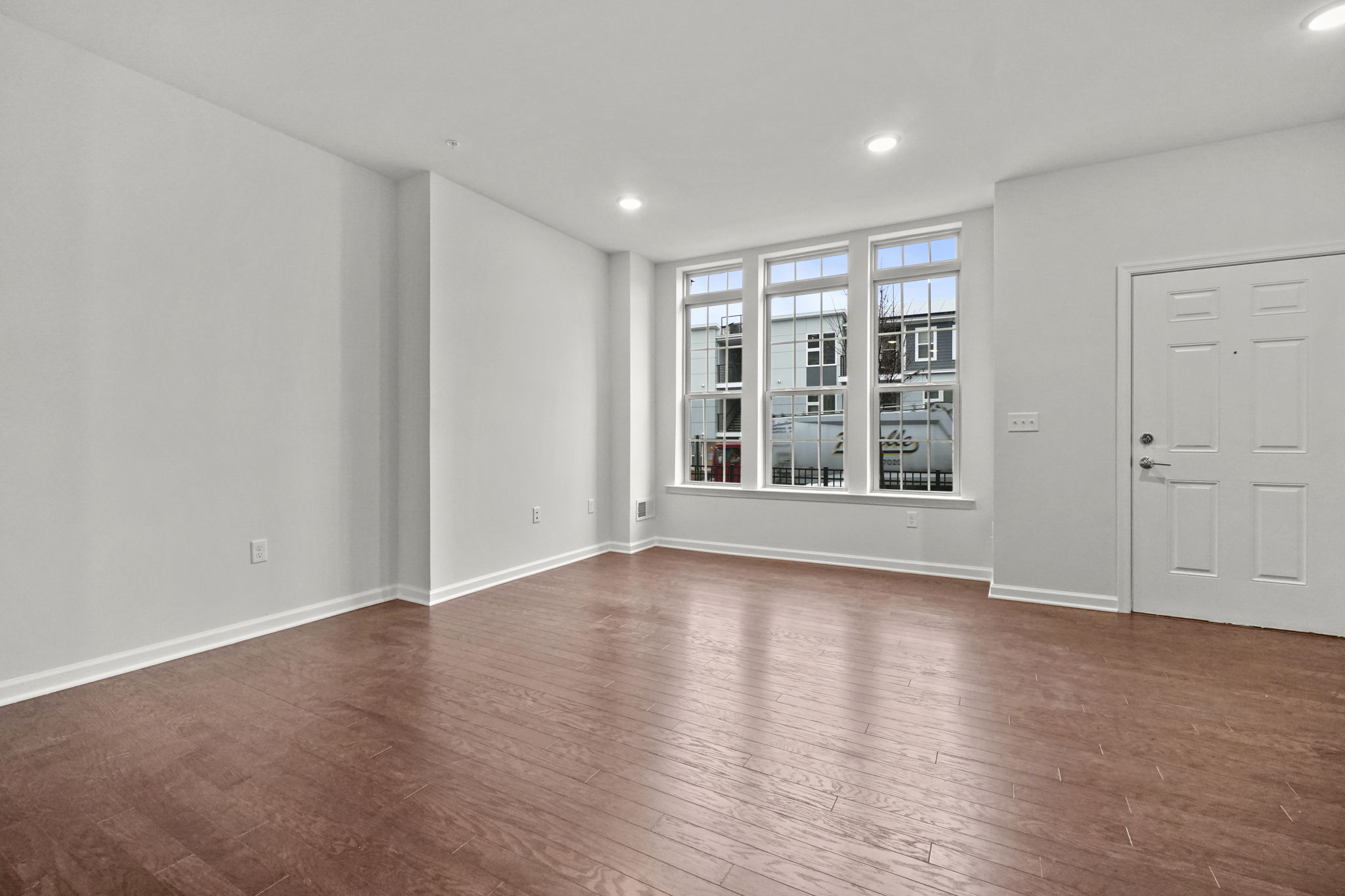 70 Leahy Dr | Wood-Ridge NJ