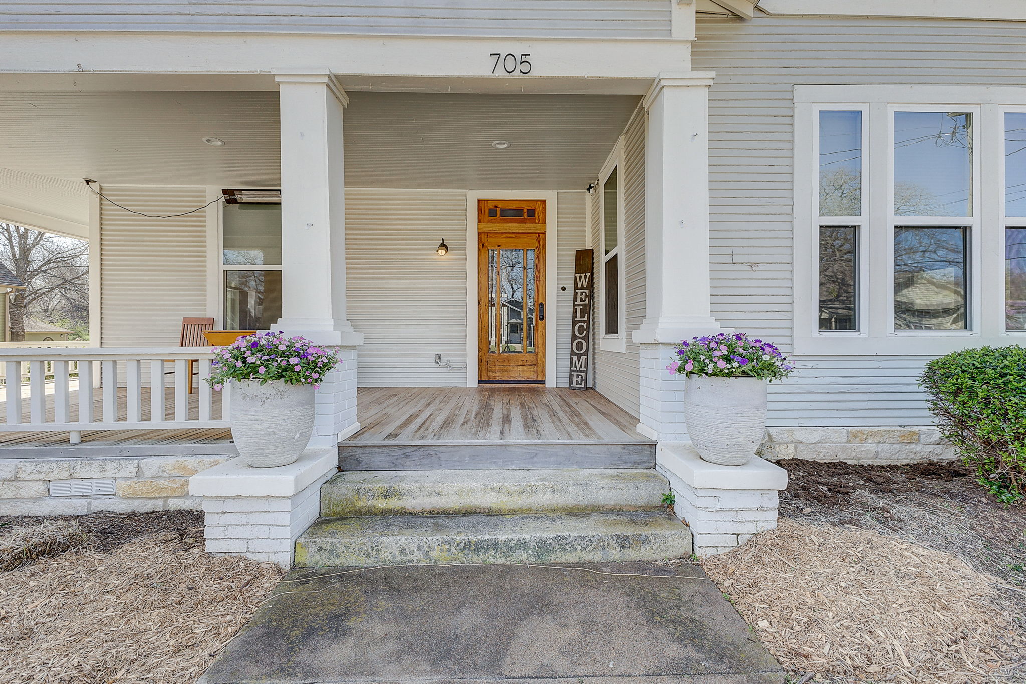 705 W Spring St, Weatherford, TX 76086 | ShowingTime+ Listing Media ...