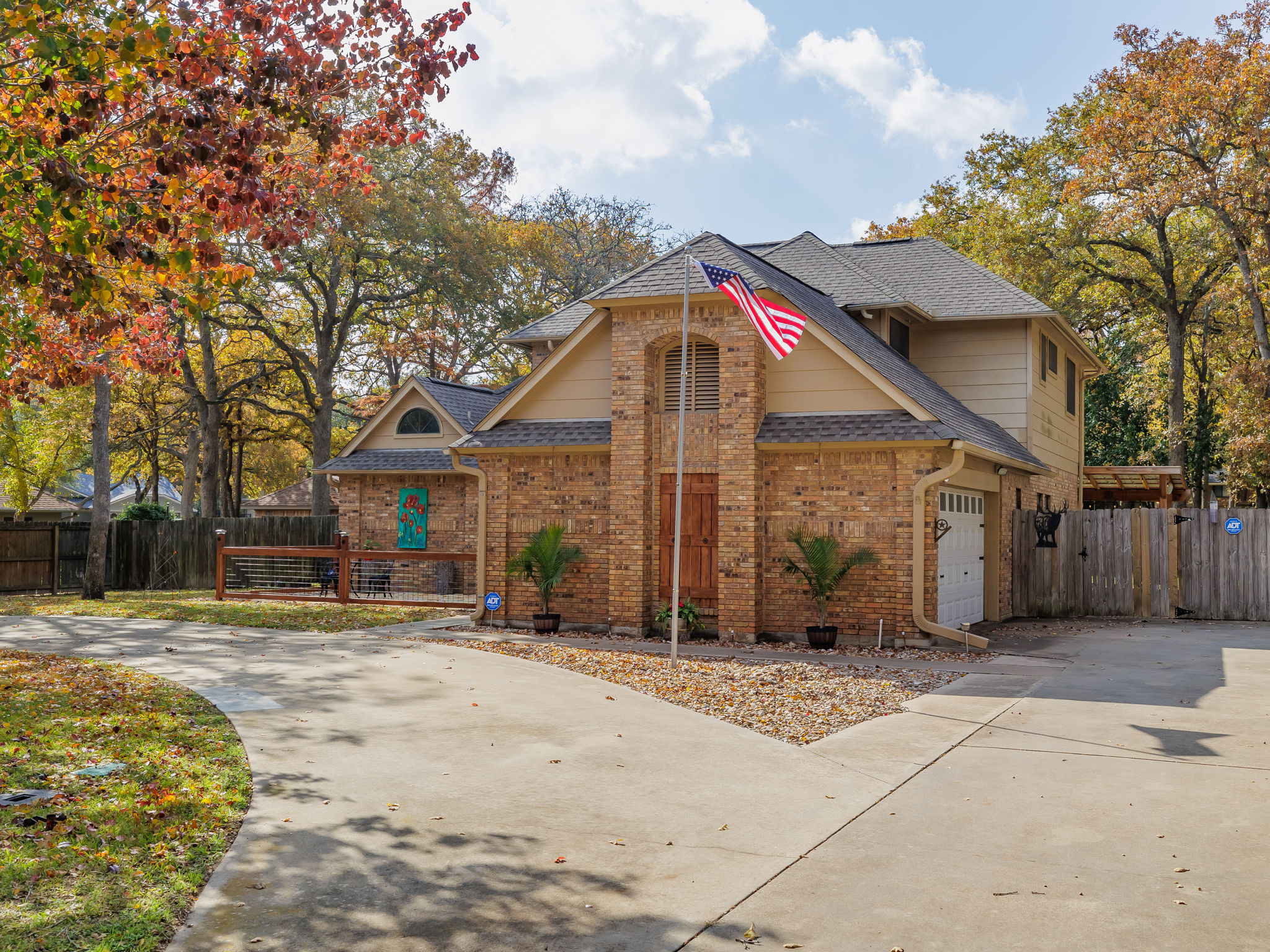 711 Brazos Ave, Rockdale, TX 76567 | Come and Shoot It Photography