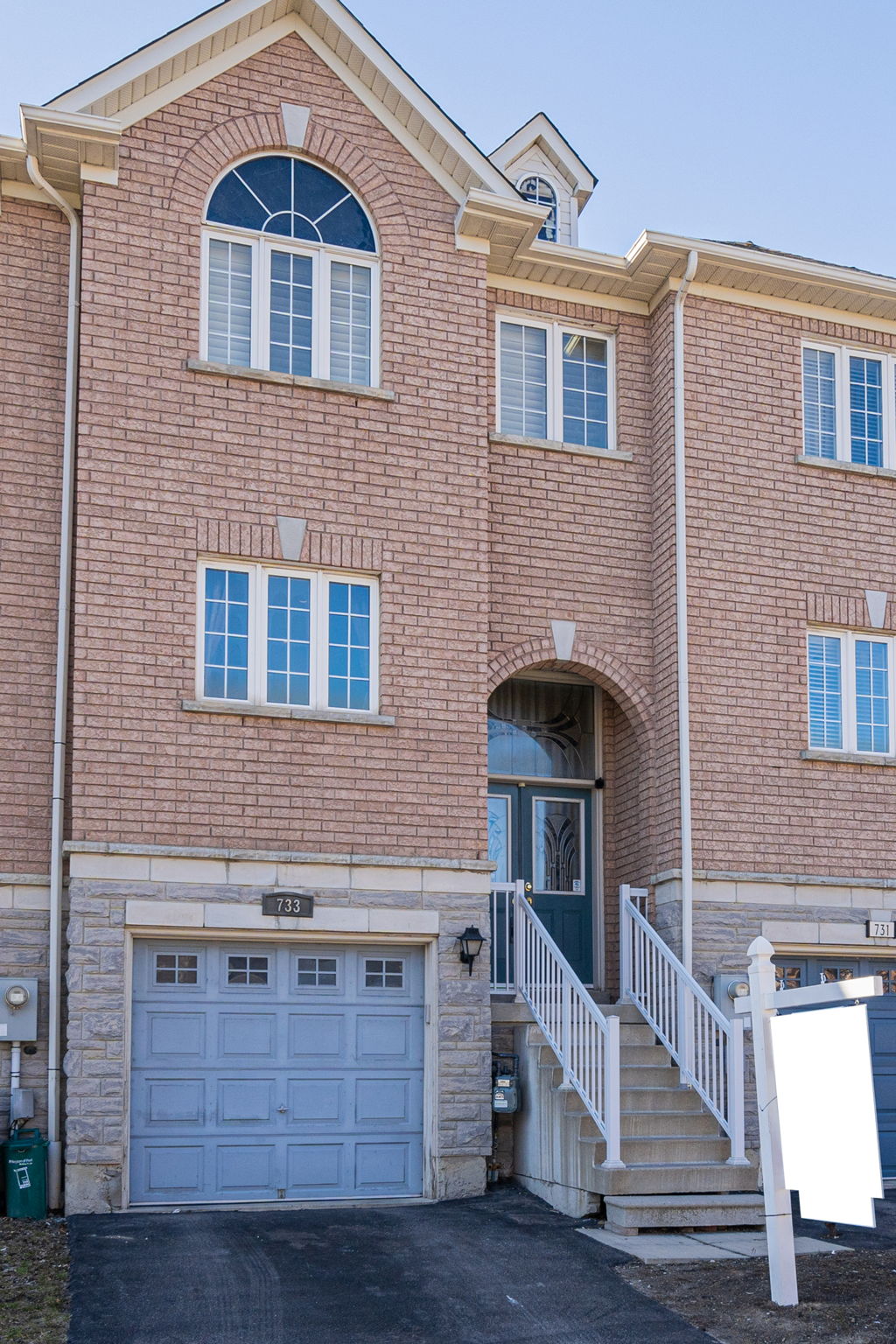 733 Maxman St, Mississauga, ON L5R 0B3 | Orelus Production