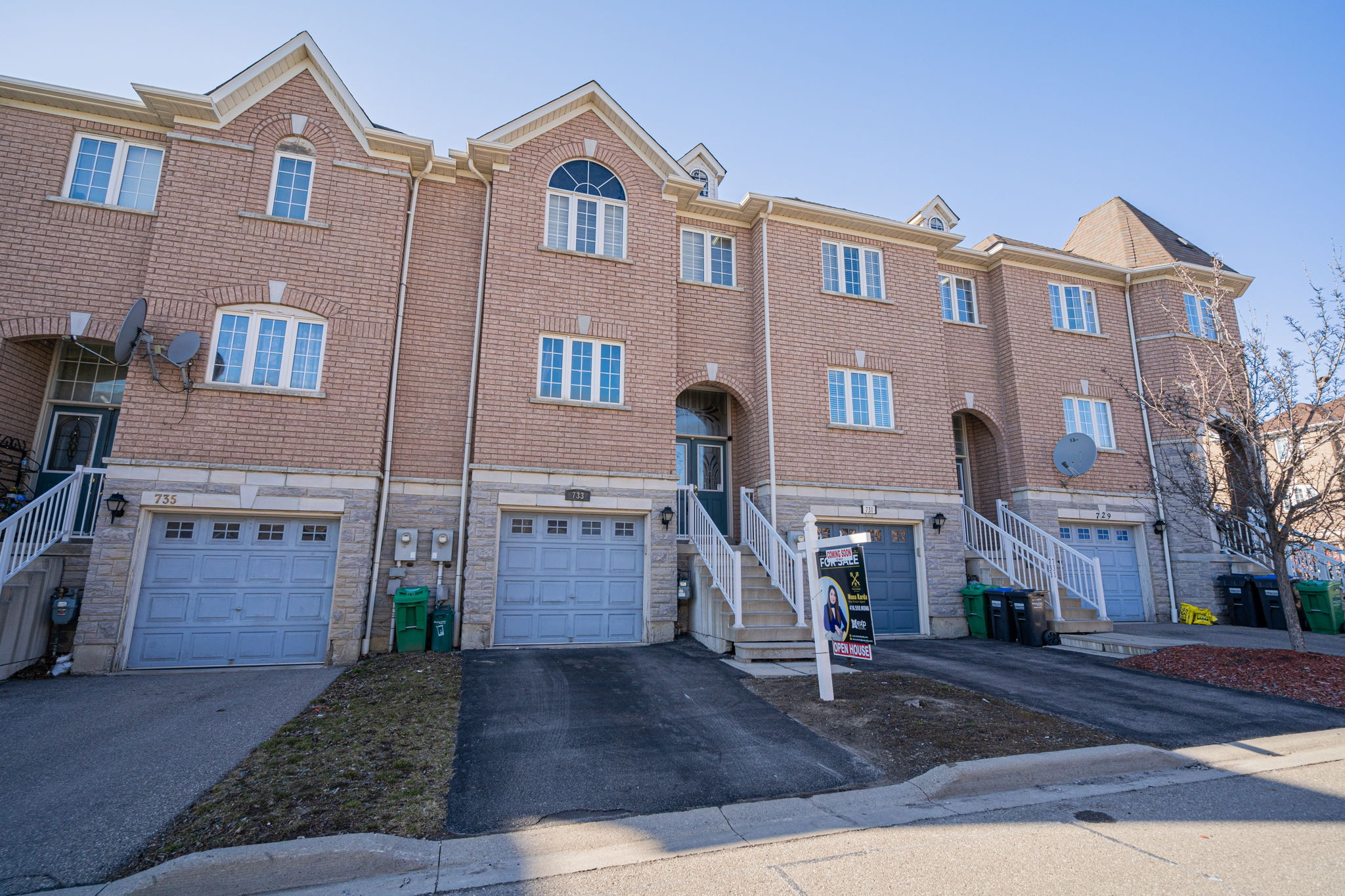 733 Maxman St, Mississauga, ON L5R 0B3 | Orelus Production