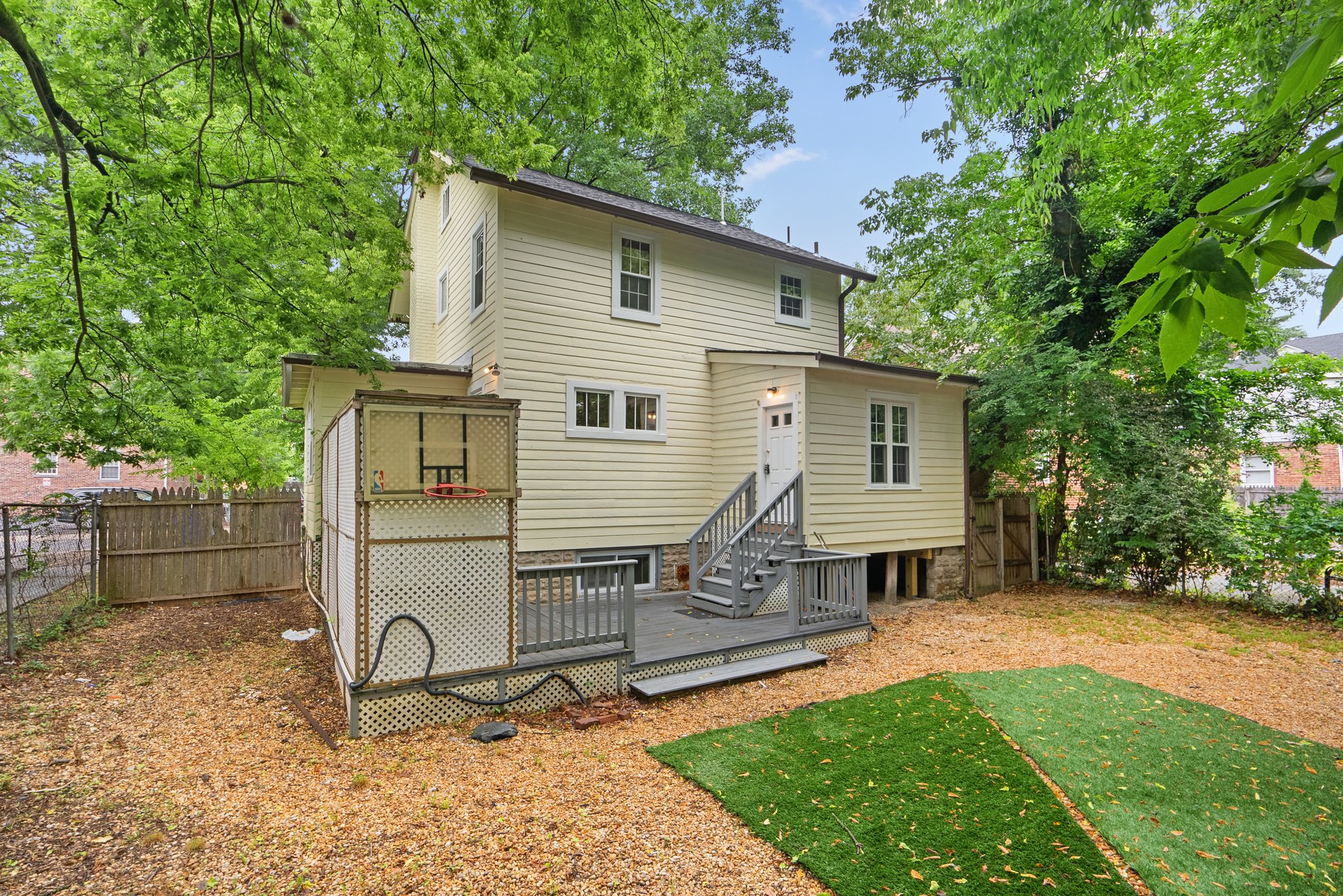 7405 Dickinson Ave, College Park, MD 20740 | housefli