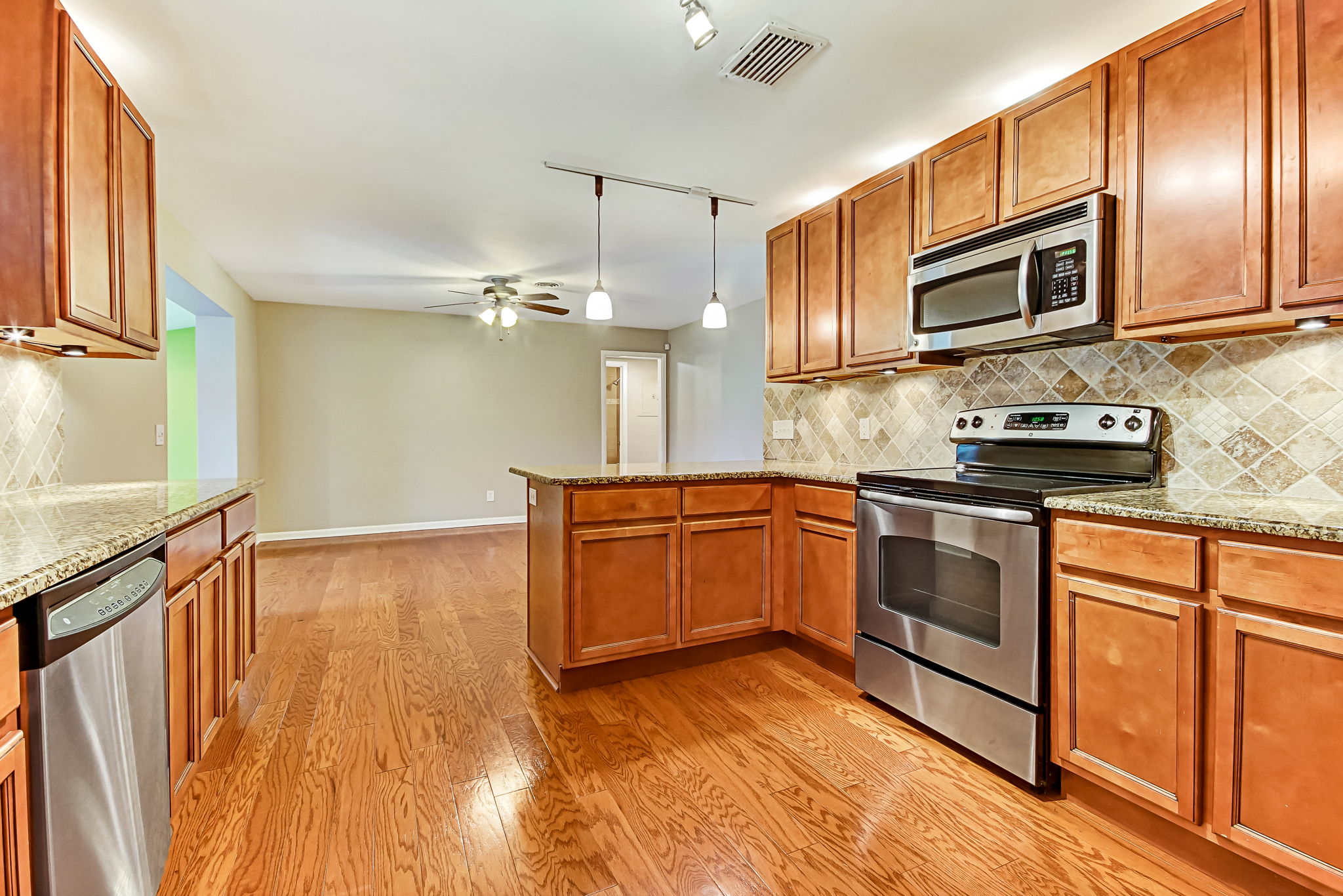 7432 Old Kings Rd S, Jacksonville, FL 32217 | ECVT