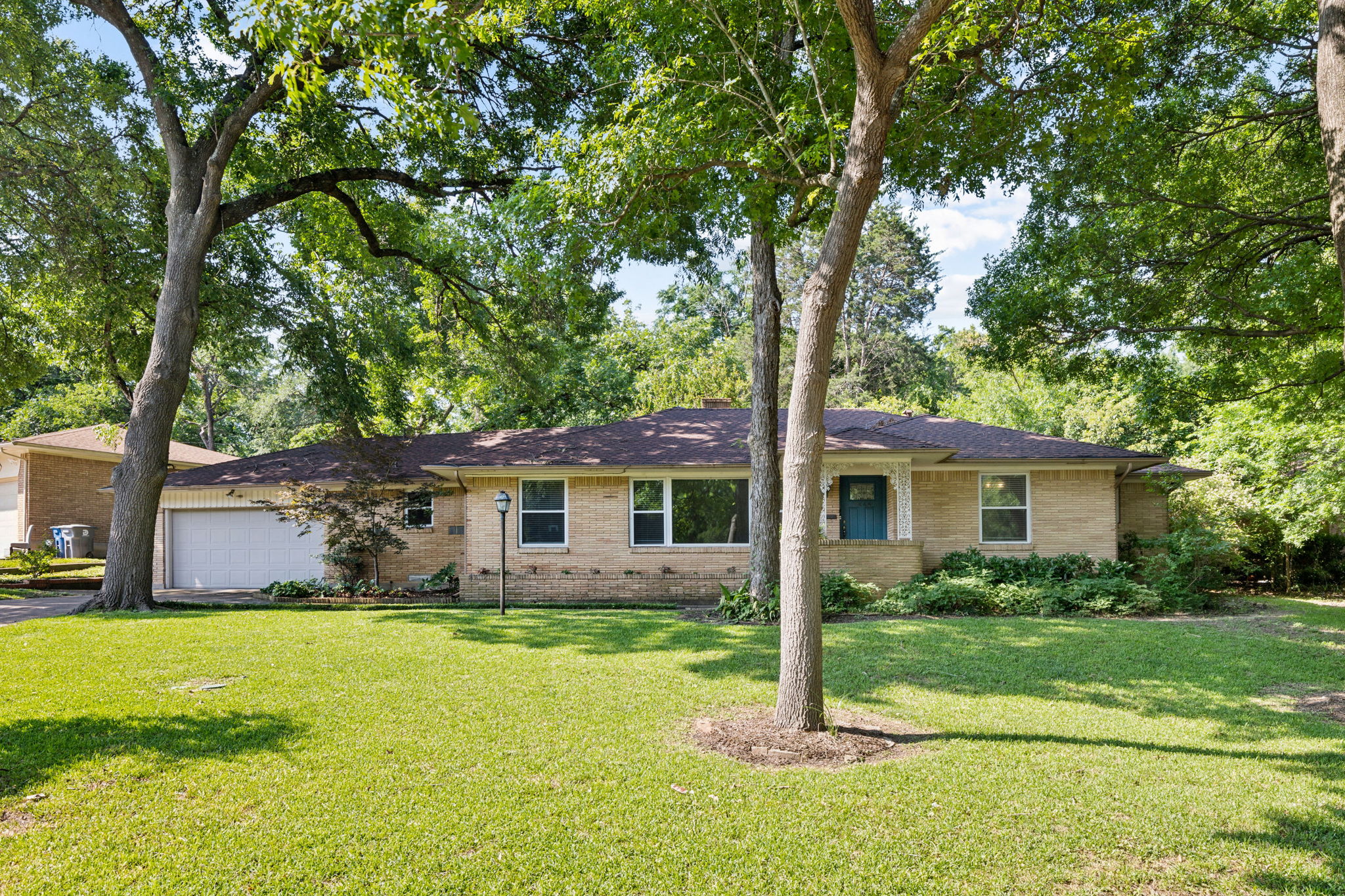 7446 Daingerfield Dr, Dallas, TX 75227 | Full Package Media