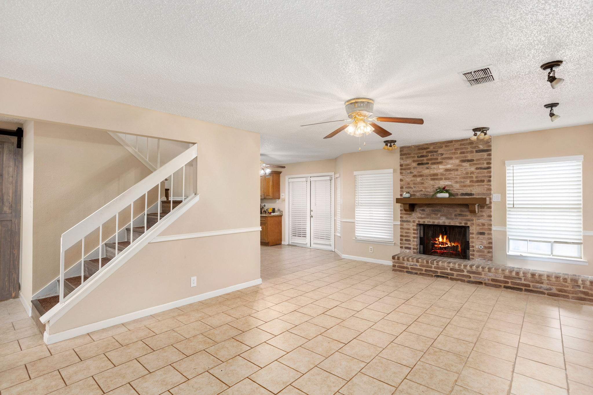 7526 Hyatt St, San Antonio, TX 78251 | MrHevia Media