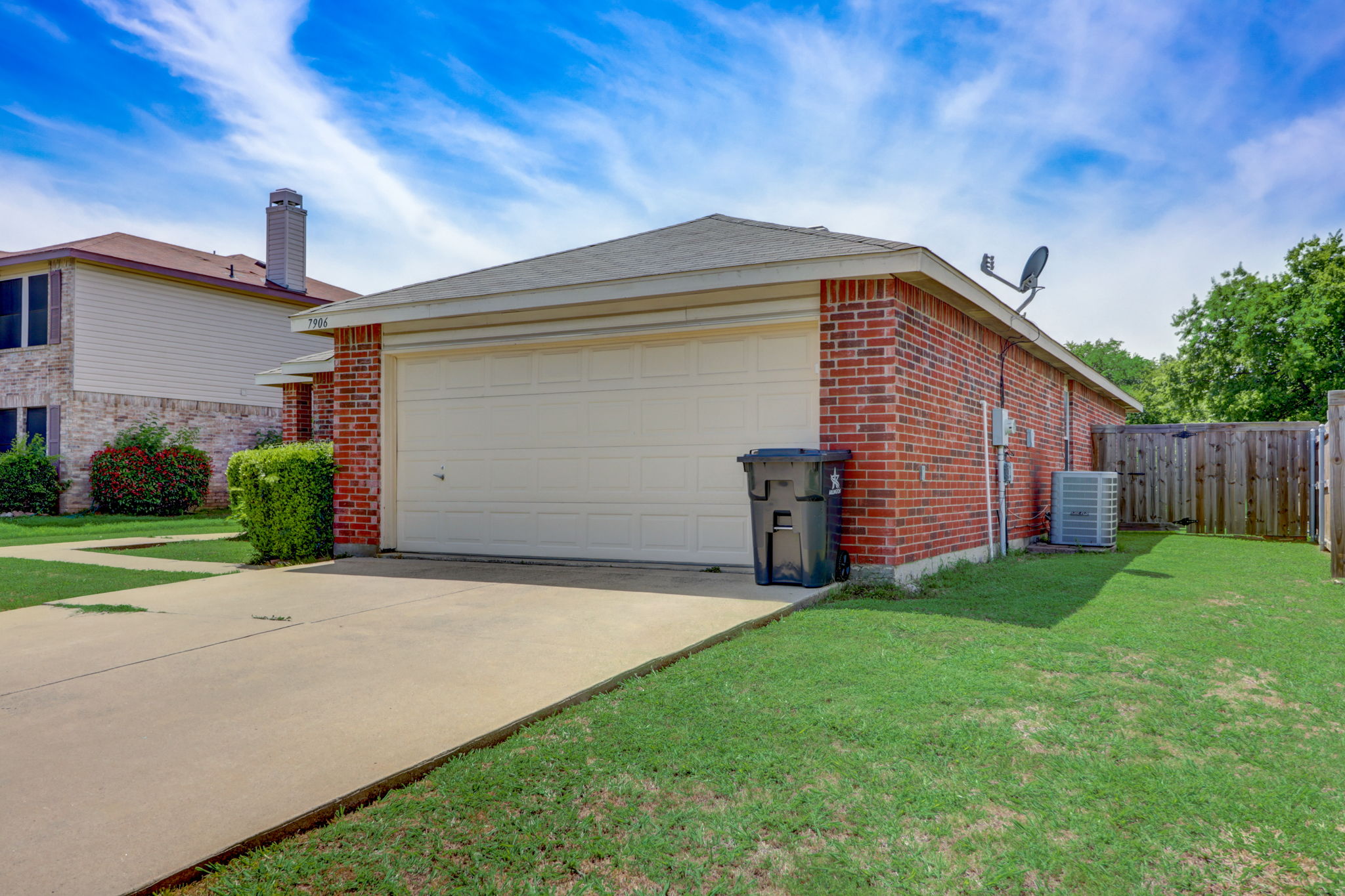 7906 Modesto Dr, Arlington, TX 76001 | Zillow Media Experts