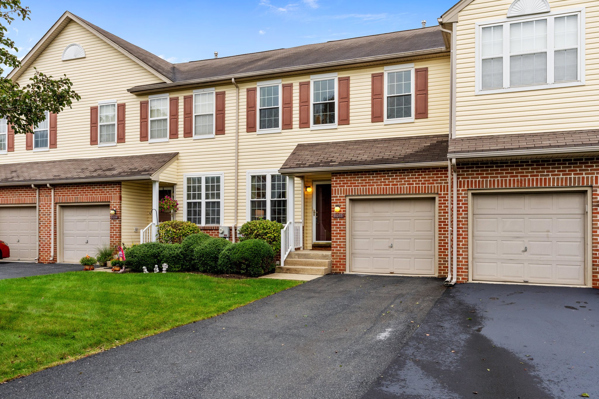 8088 Cross Creek Cir W, Breinigsville, PA 18031 | AA Aerial Imaging LLC