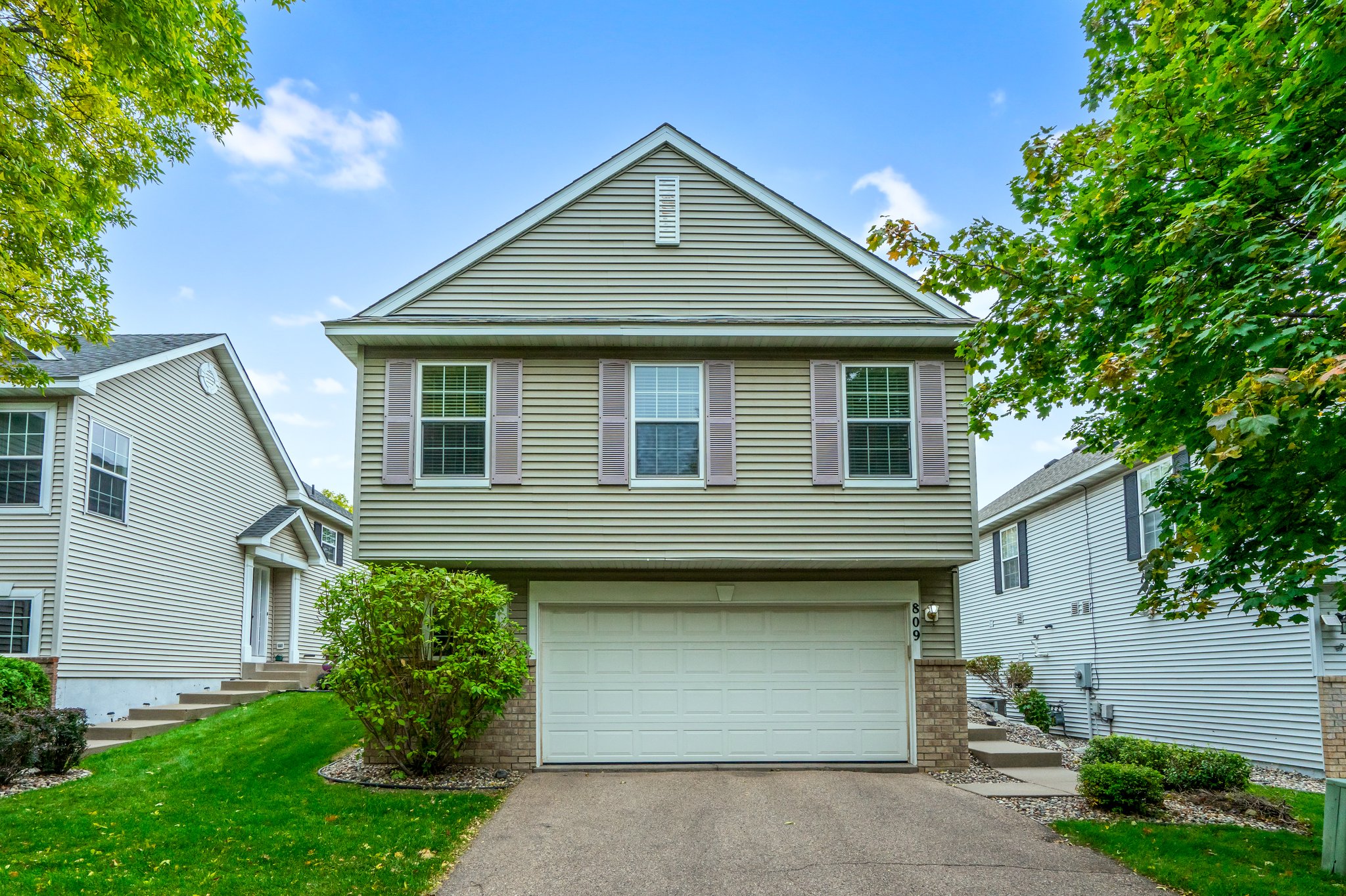 809 Cameron Ct, Hopkins, MN 55343 | Mint Real Estate Photography