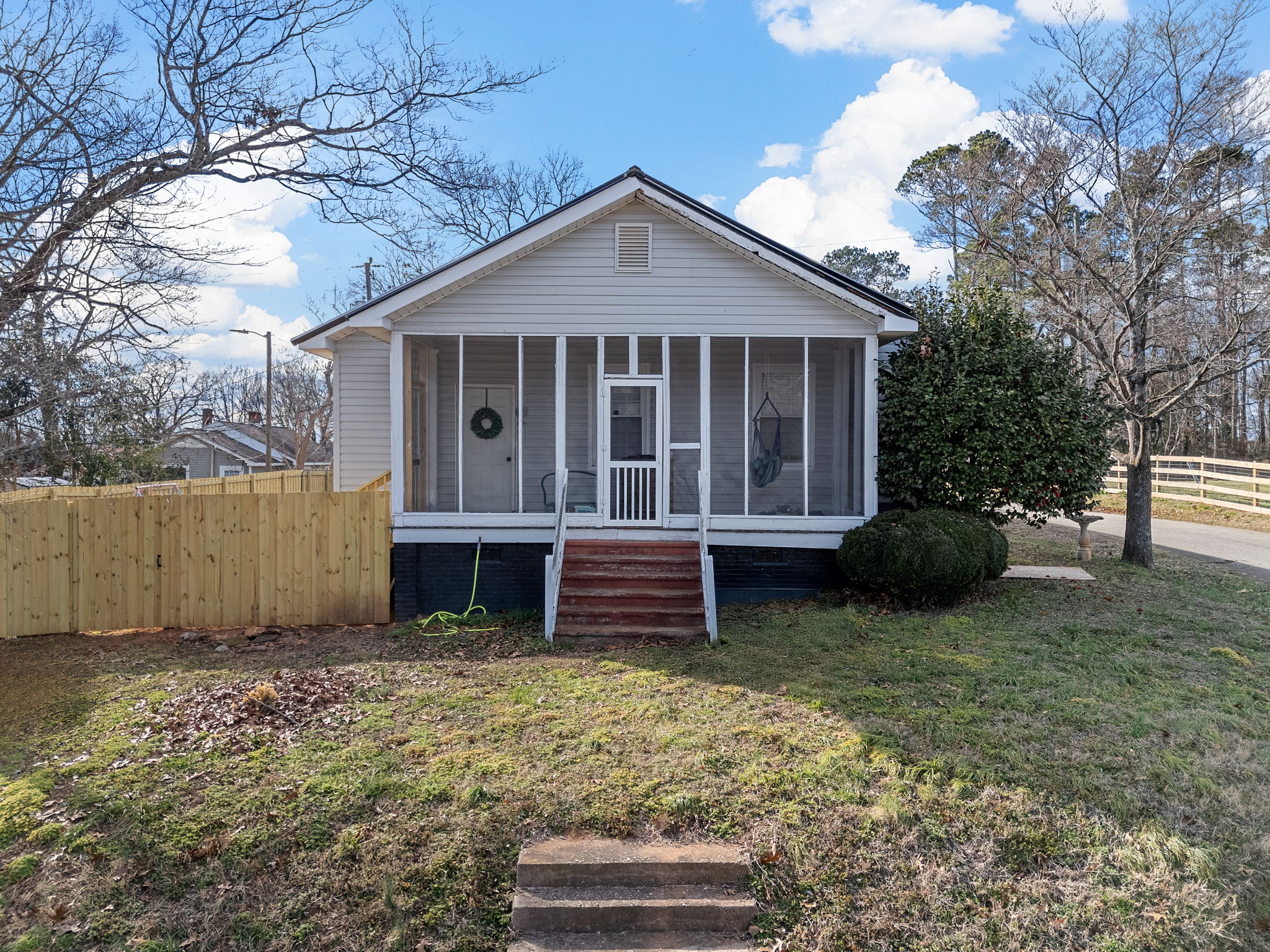 8177 Hill St, Boiling Springs, SC 29316 | Robbie Gregory Creative