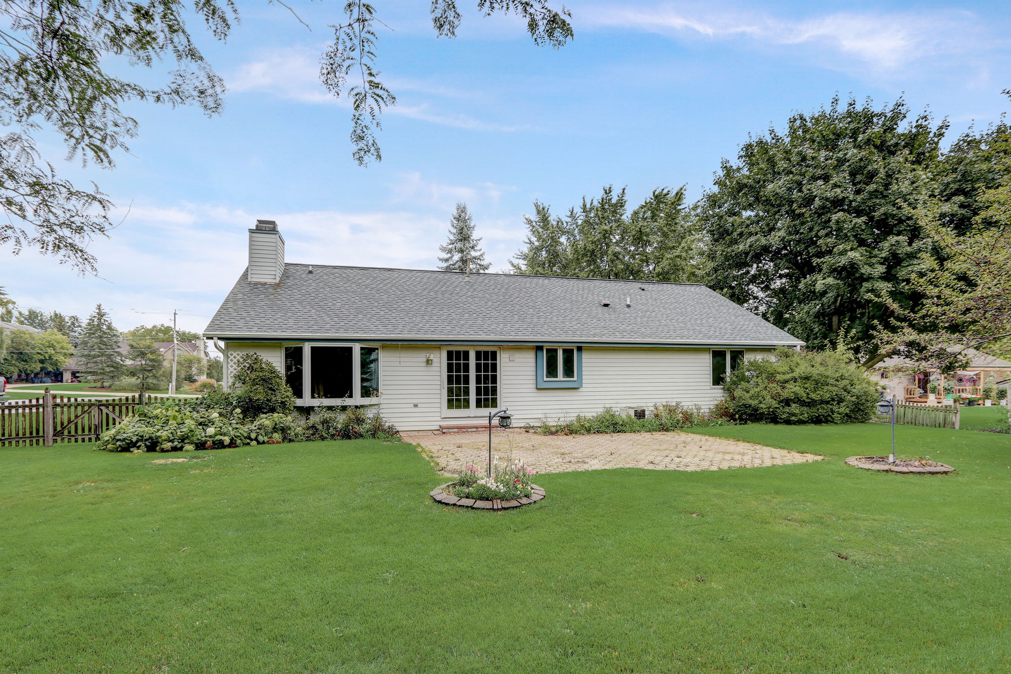 8463 W Puetz Rd, Franklin, WI 53132 | Zillow Media Experts