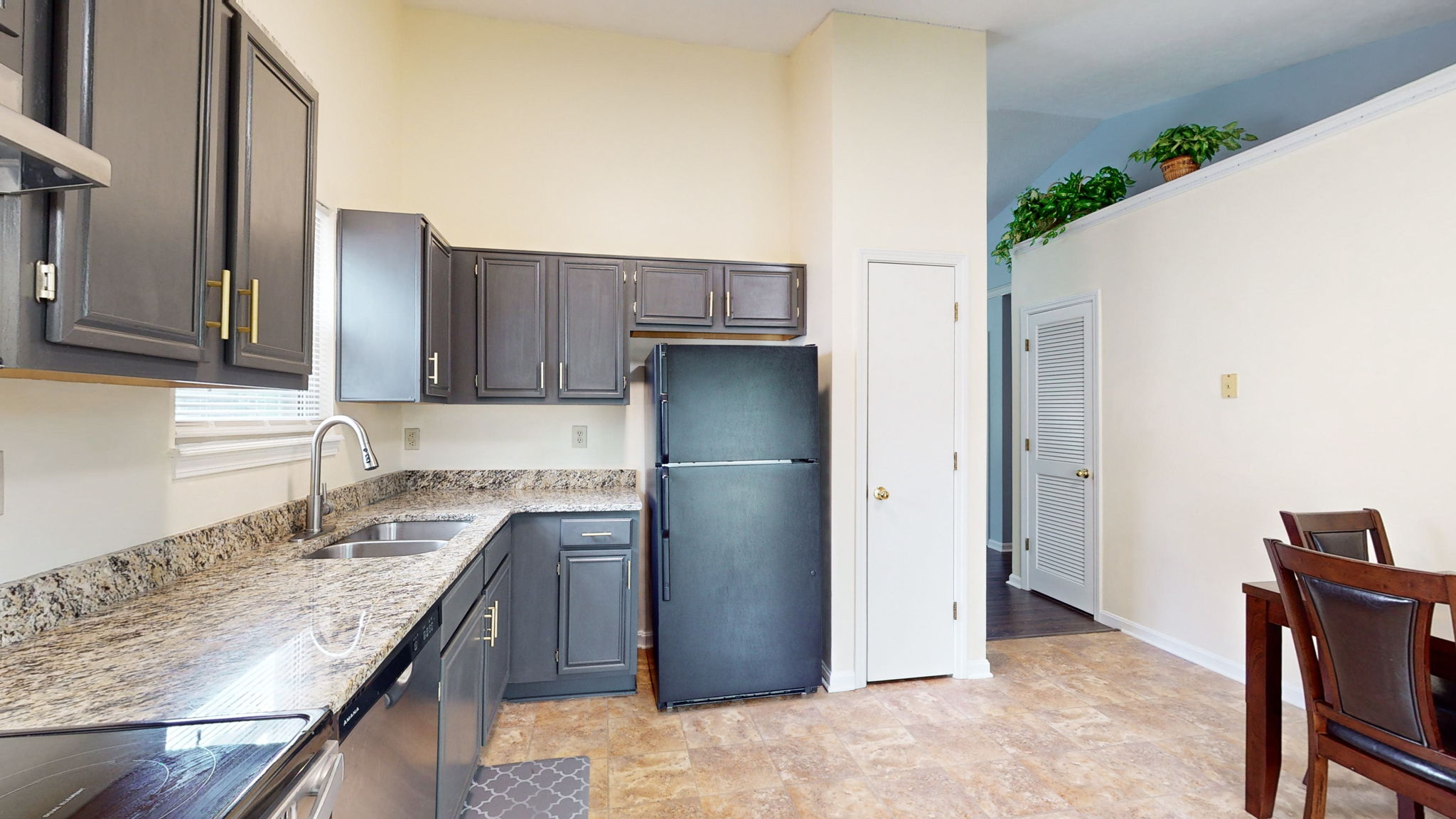 8503 Silver Fox Rd, Louisville, KY 40291 | Real 3D Space