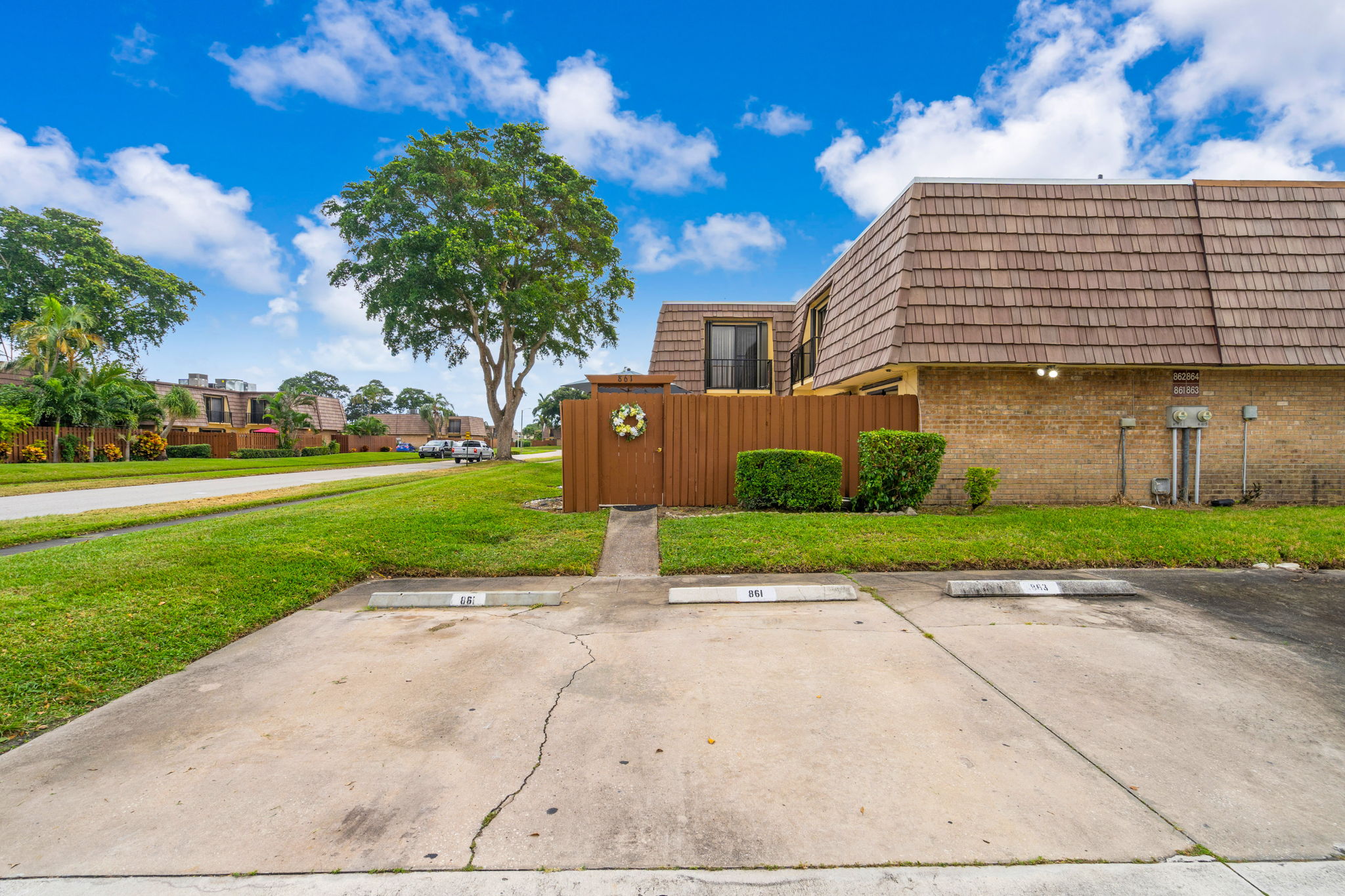 861 Springdale Cir, Palm Springs, FL 33461 | Jsrking Photography