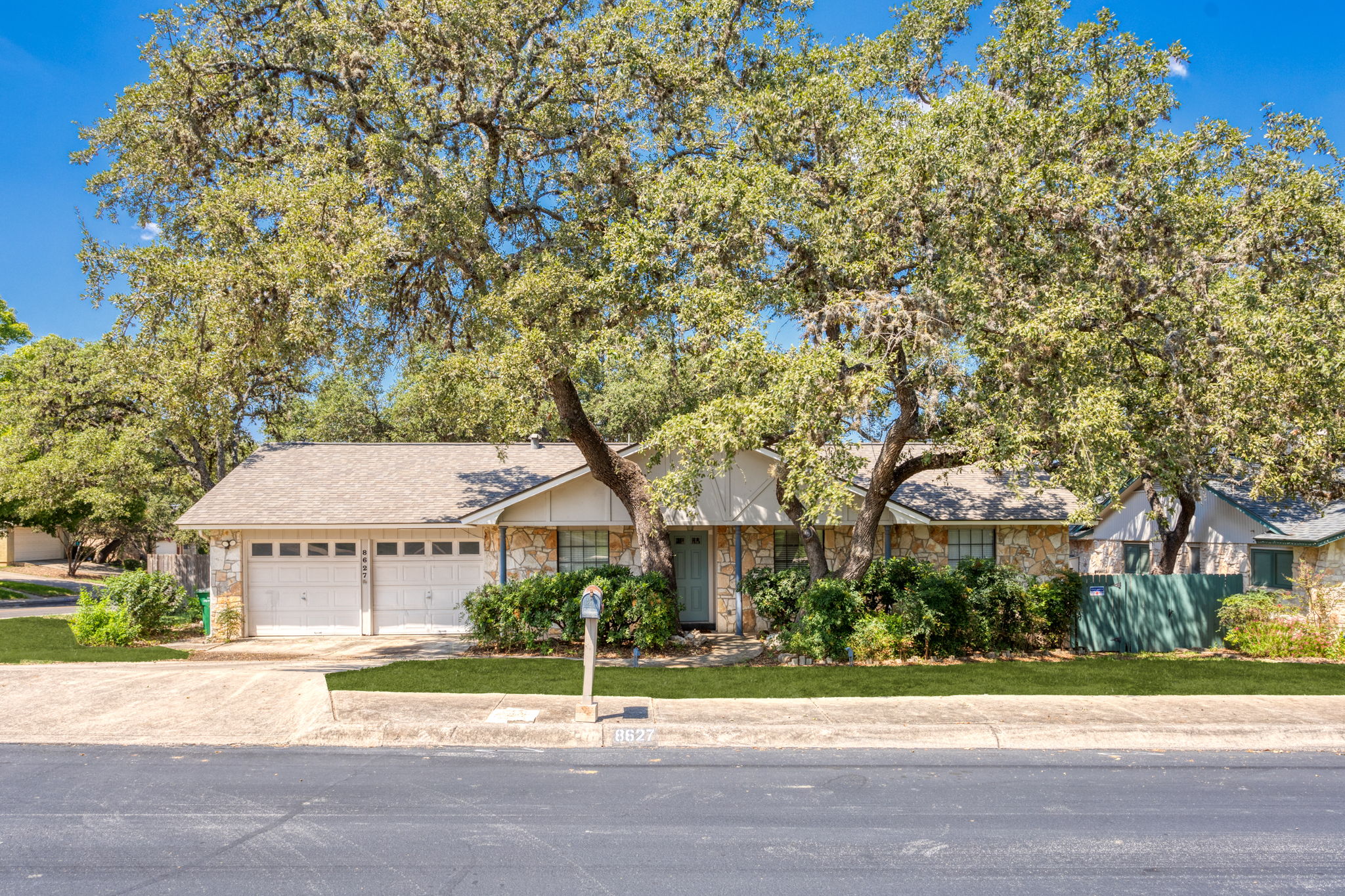 8627 Honiley St, San Antonio, TX 78254 | MrHevia Media