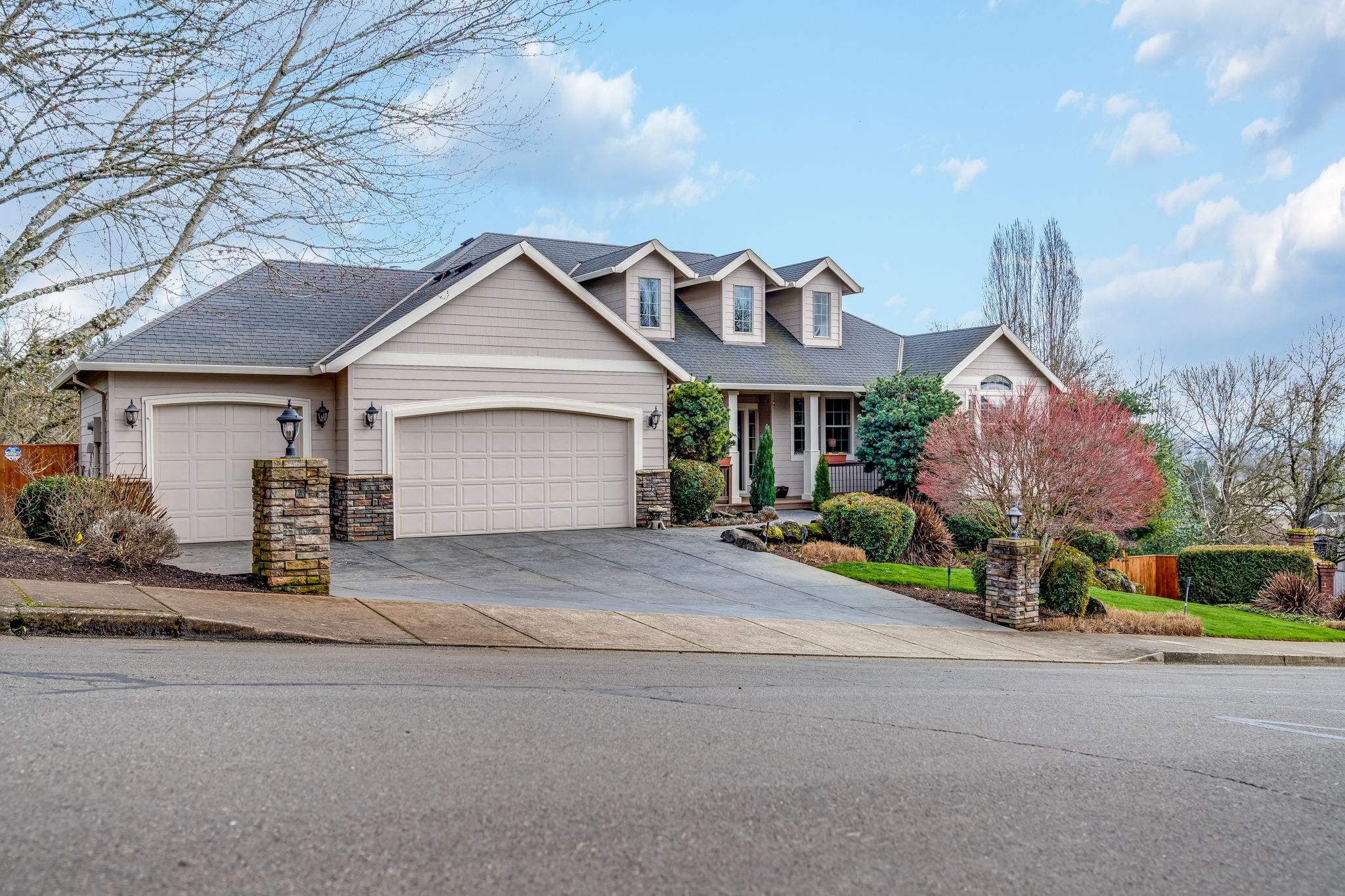 875 SW View Crest Dr, Dundee, OR 97115 | A Beautiful Dominion Photography