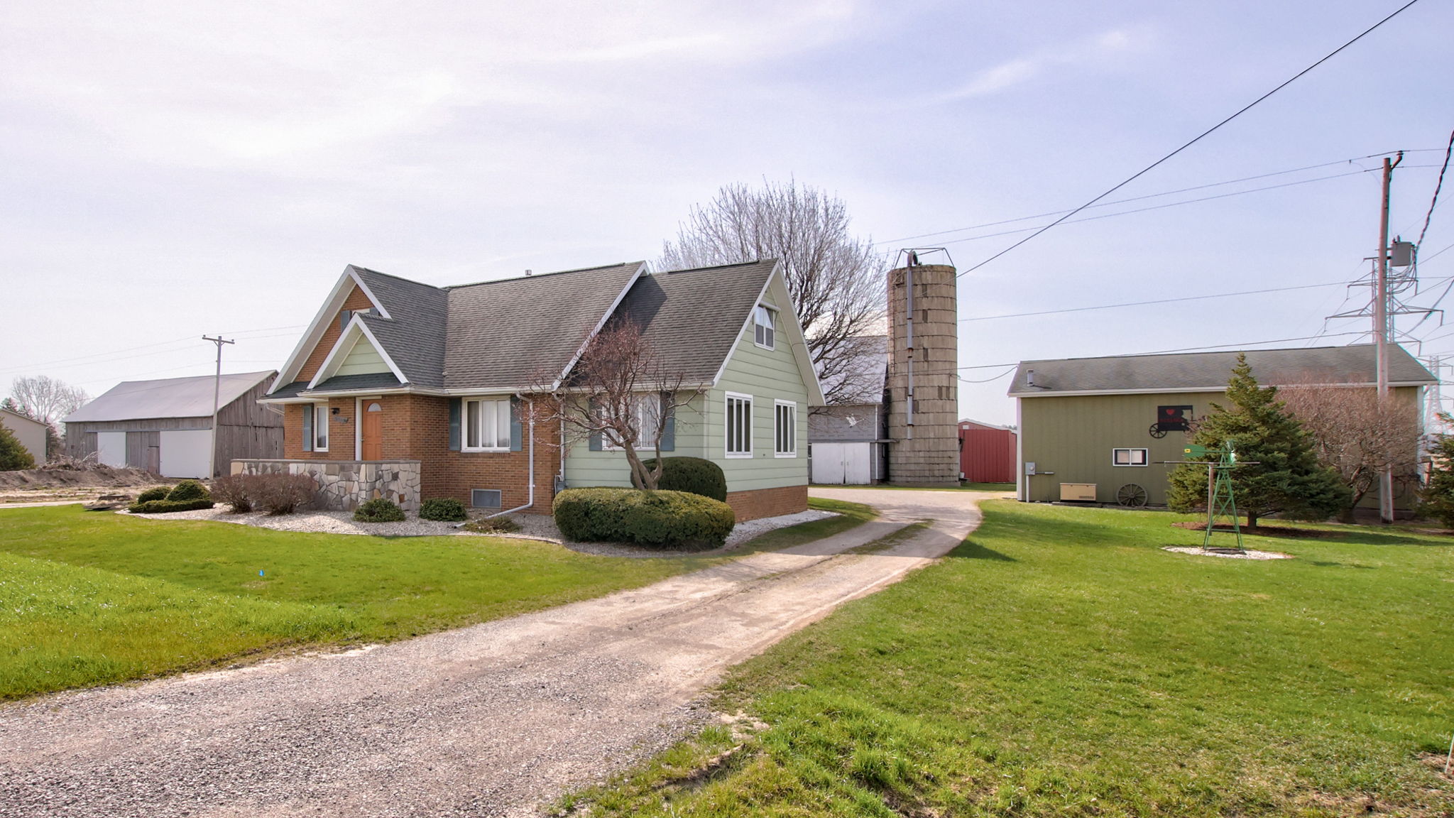 8840 E Holland Rd, Saginaw, MI 48601 | Grand Space Media