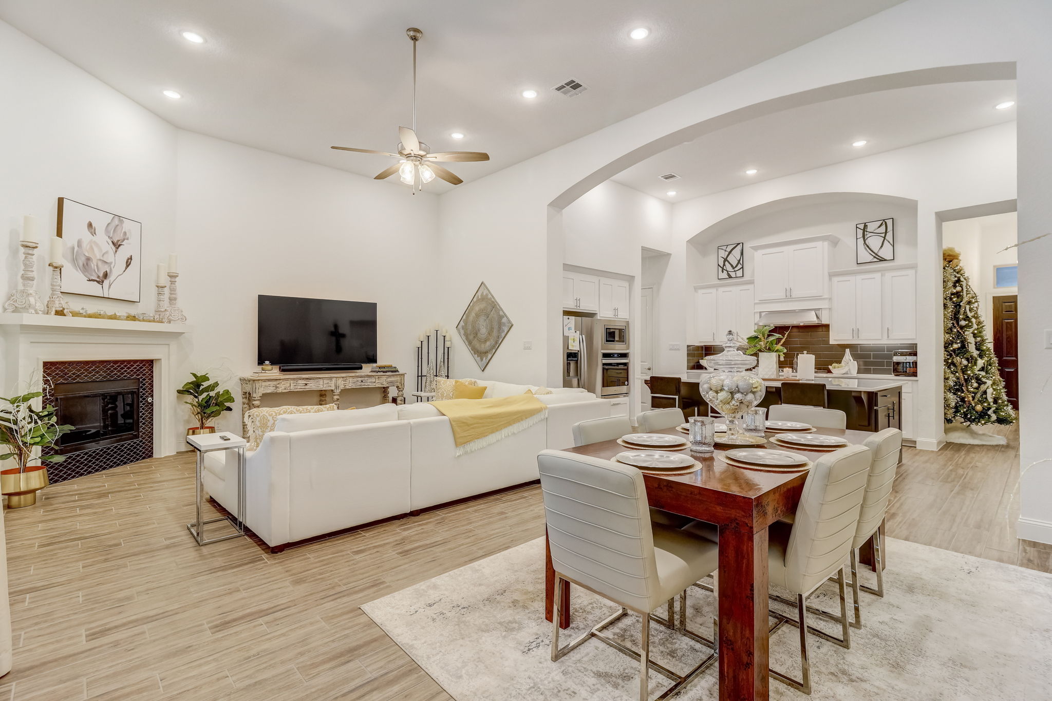 8916 Shady Pond, Fair Oaks Ranch, TX 78015 | ShowingTime+ Listing Media ...