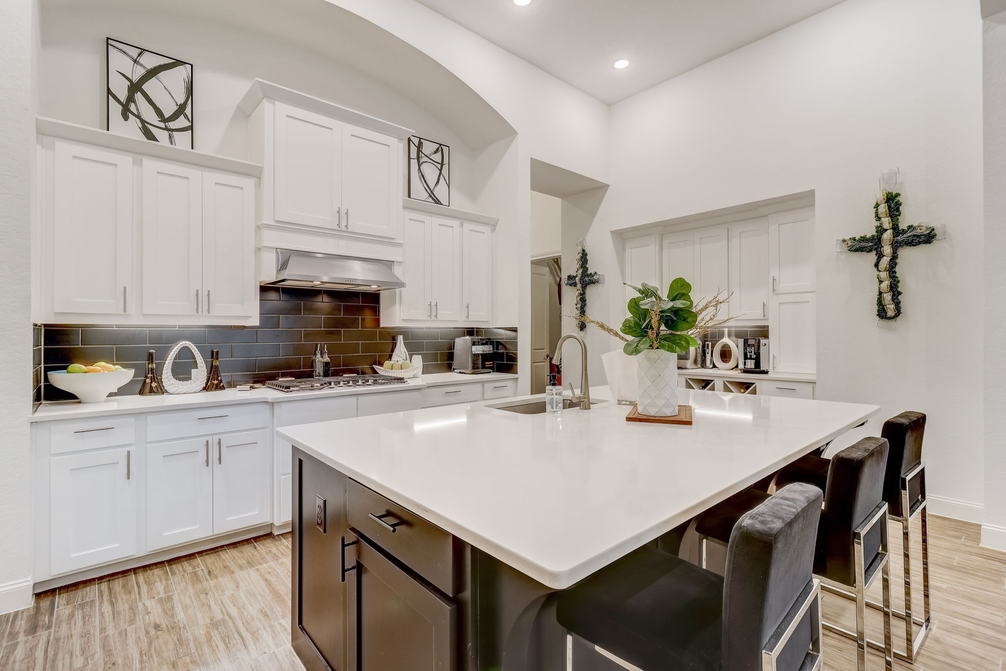 8916 Shady Pond, Fair Oaks Ranch, TX 78015 | ShowingTime+ Listing Media ...