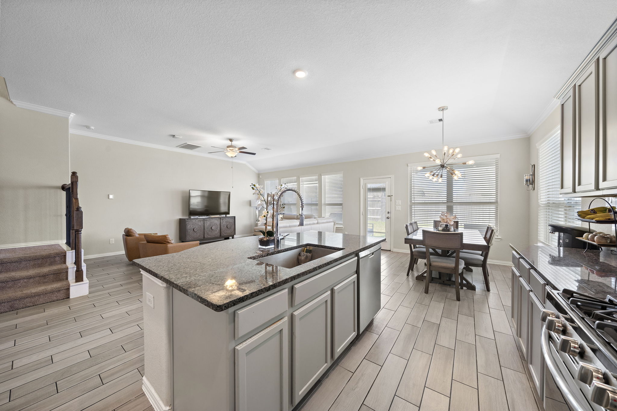 8923 Lost Castle Wy, Cypress, TX 77433 | Strata Visuals