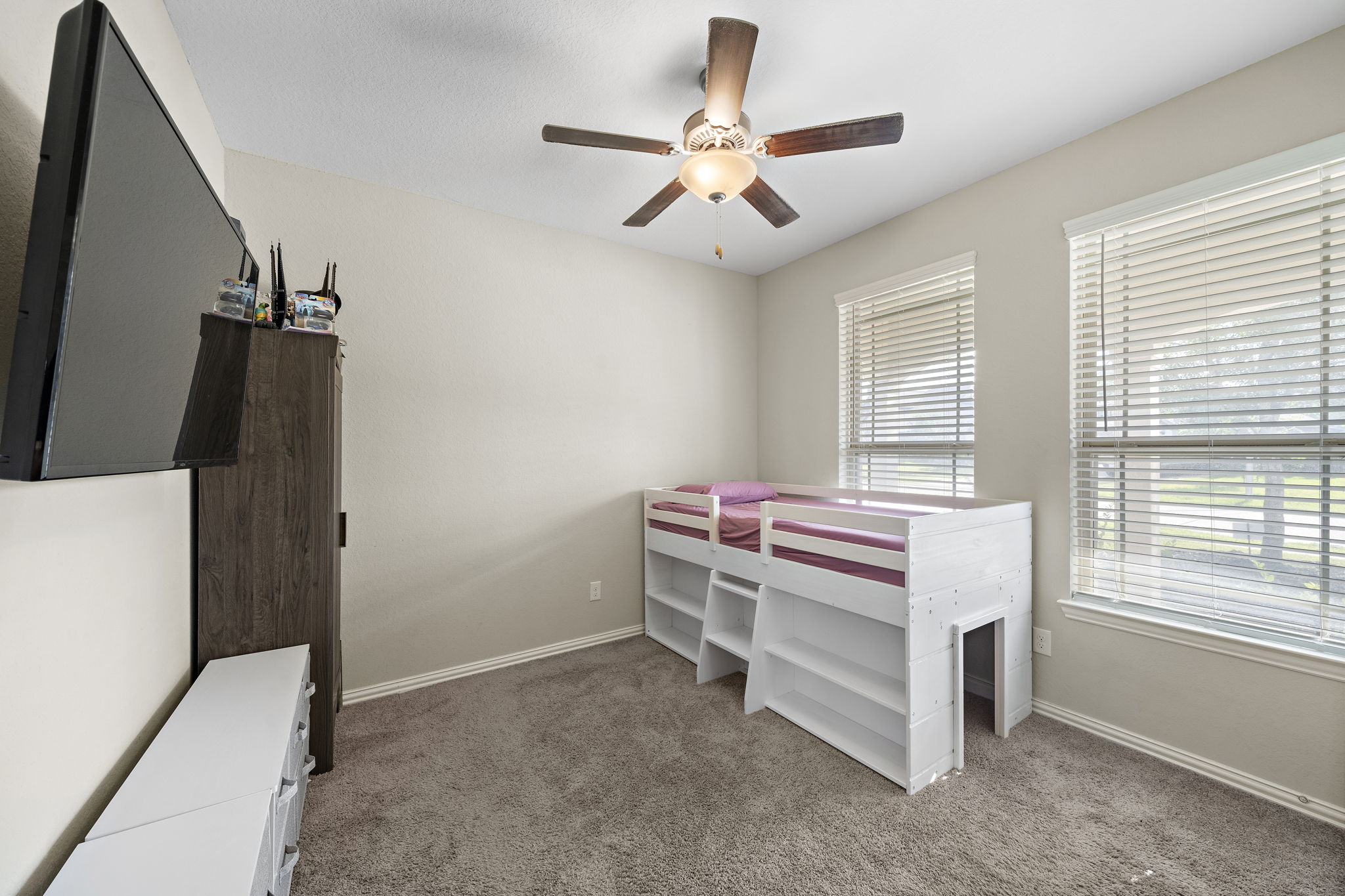 8923 Lost Castle Wy, Cypress, TX 77433 | Strata Visuals