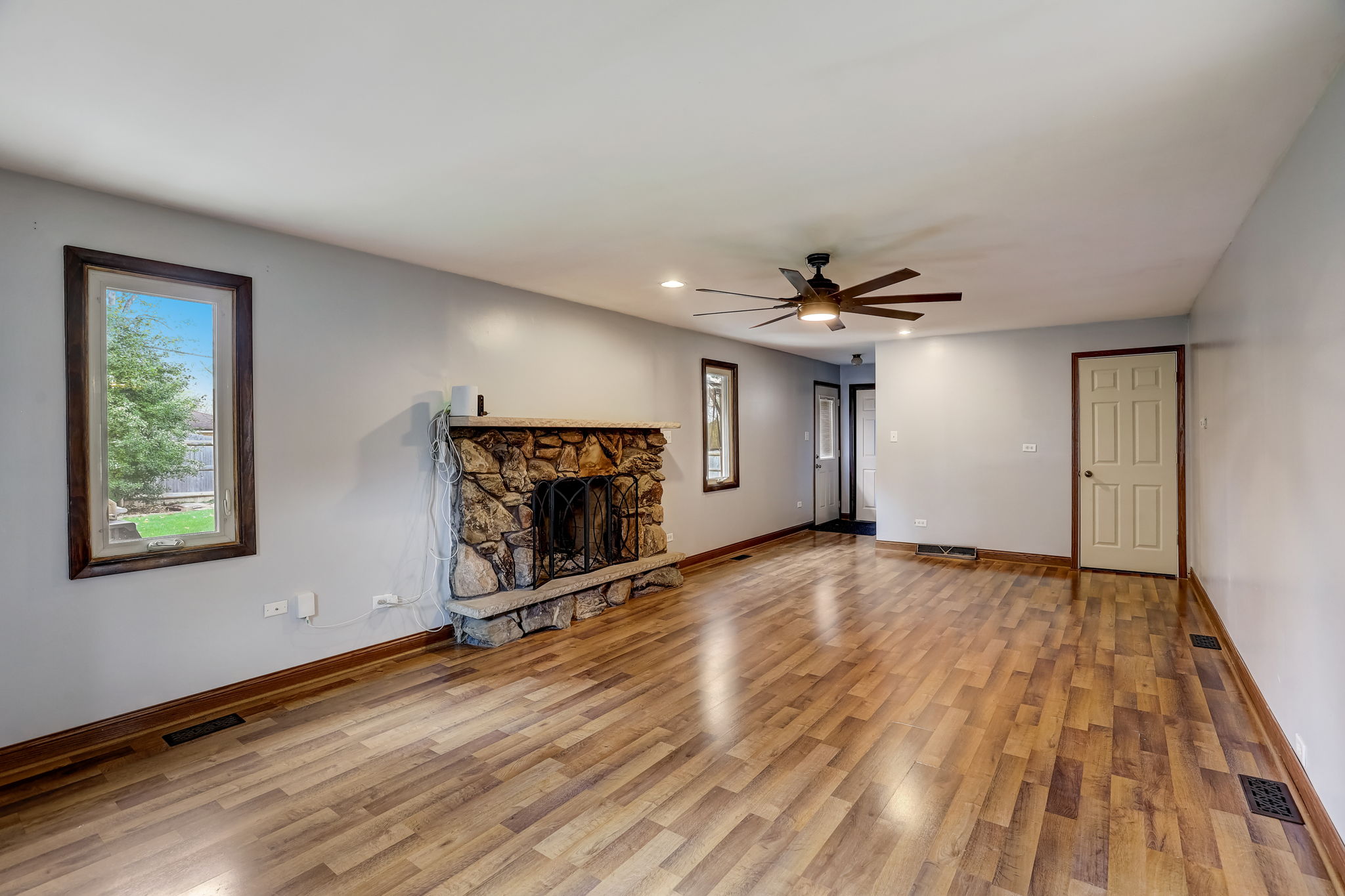 8940 S 84th Ave, Oak Lawn, IL 60457 | ShowingTime+ Listing Media Services