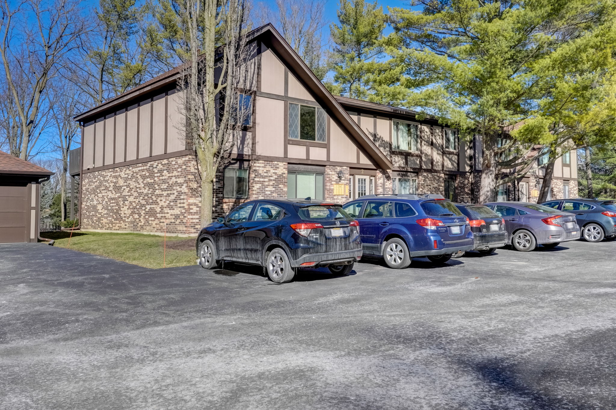 90 Potawatomi Rd 2C, Williams Bay, WI 53191 | Zillow Media Experts