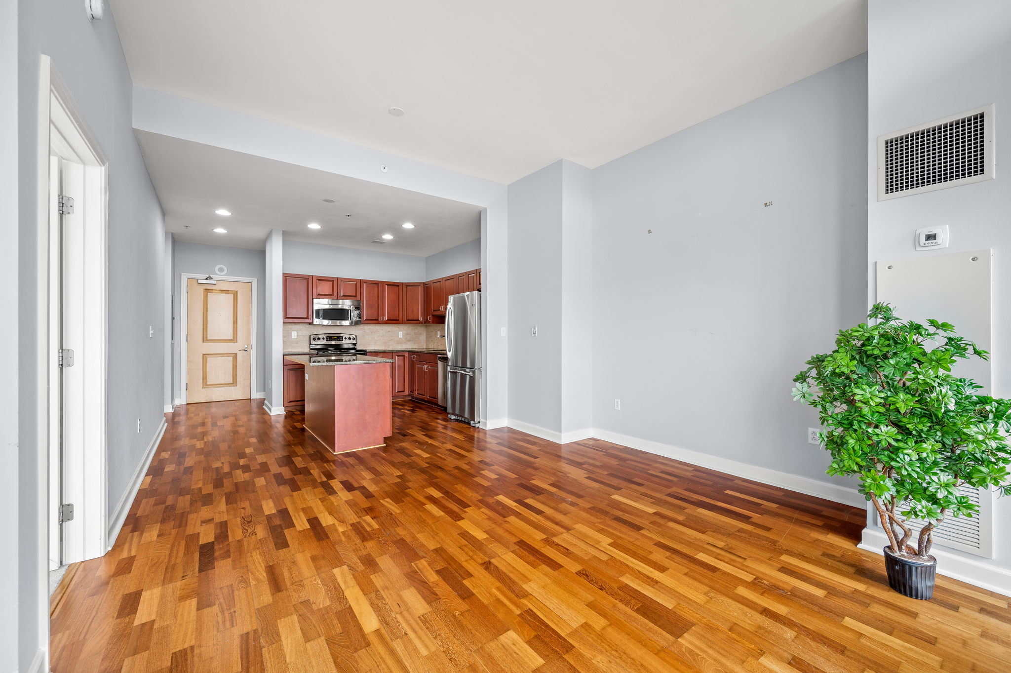 901 N Penn St, Philadelphia, PA 19123 | Beautiful-Shots LLC