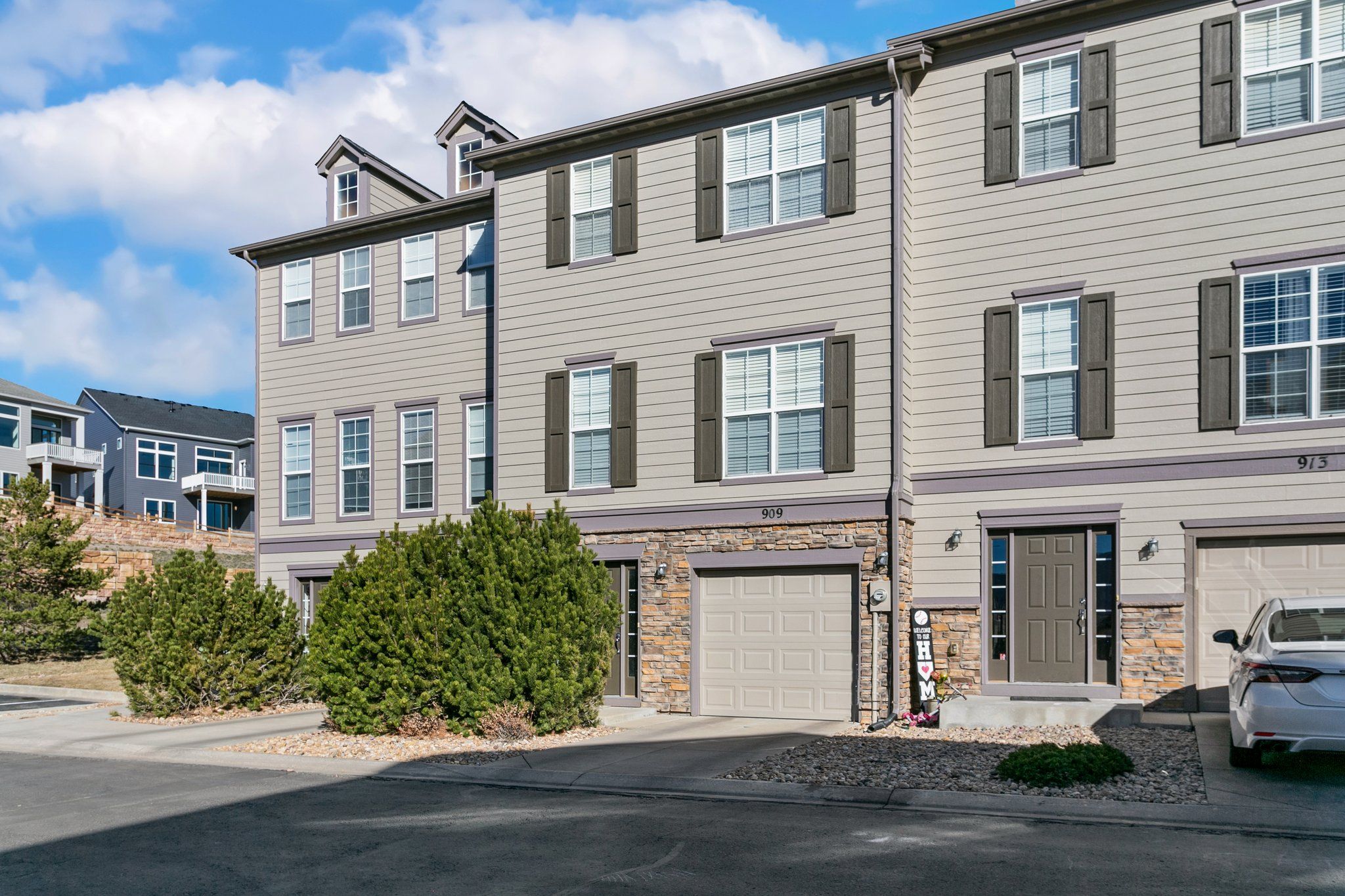 909 Burning Bush Point, Monument, CO 80132 | Vibrant Media Co