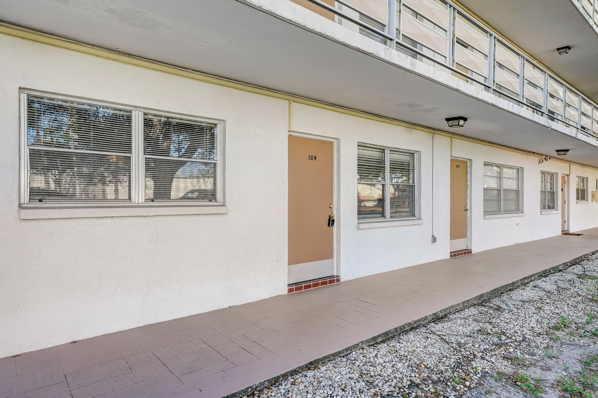 911 Washington Ave SW 104, Largo, FL 33770 | Zillow Media Experts