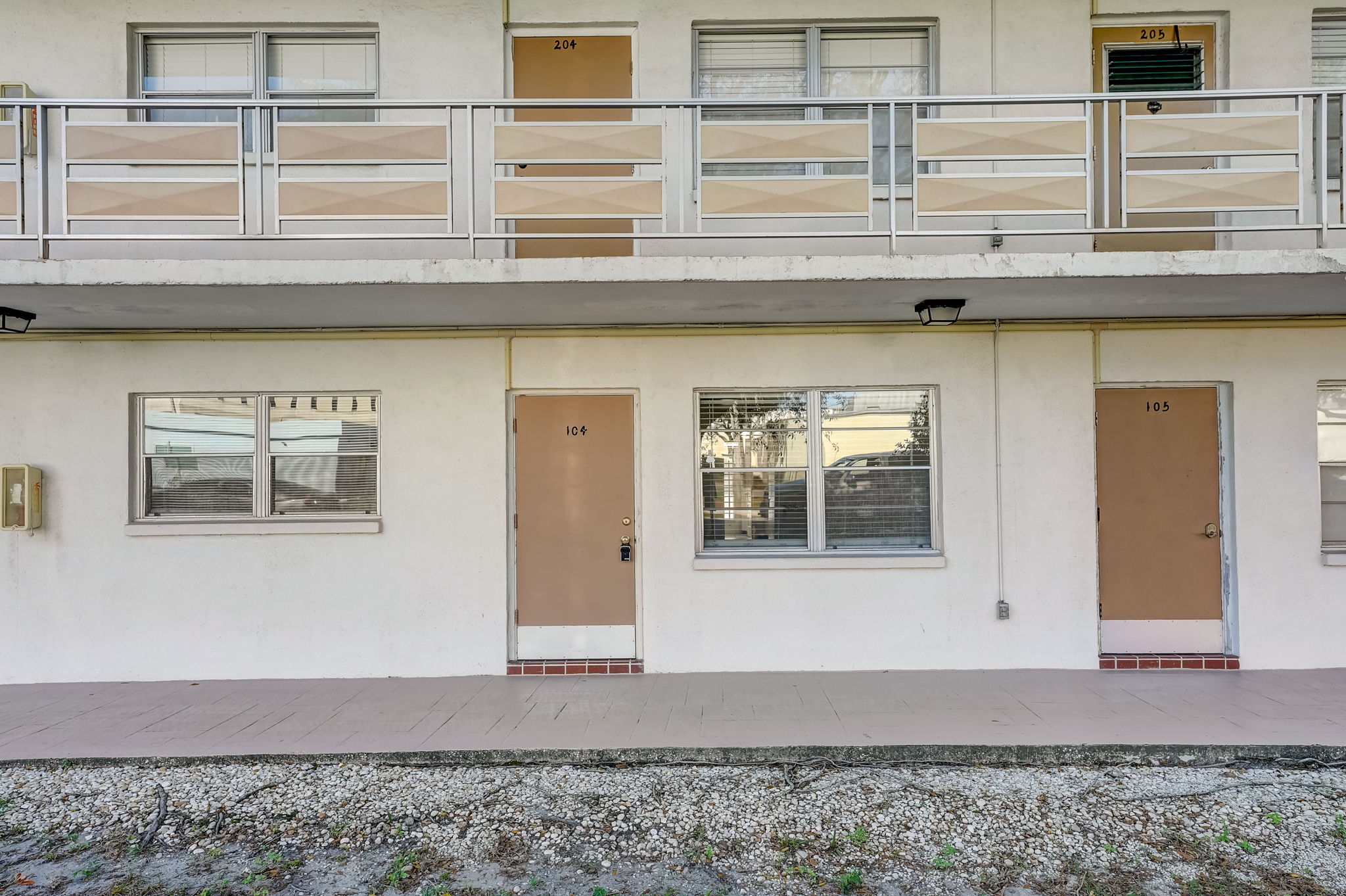 911 Washington Ave SW 104, Largo, FL 33770 | Zillow Media Experts