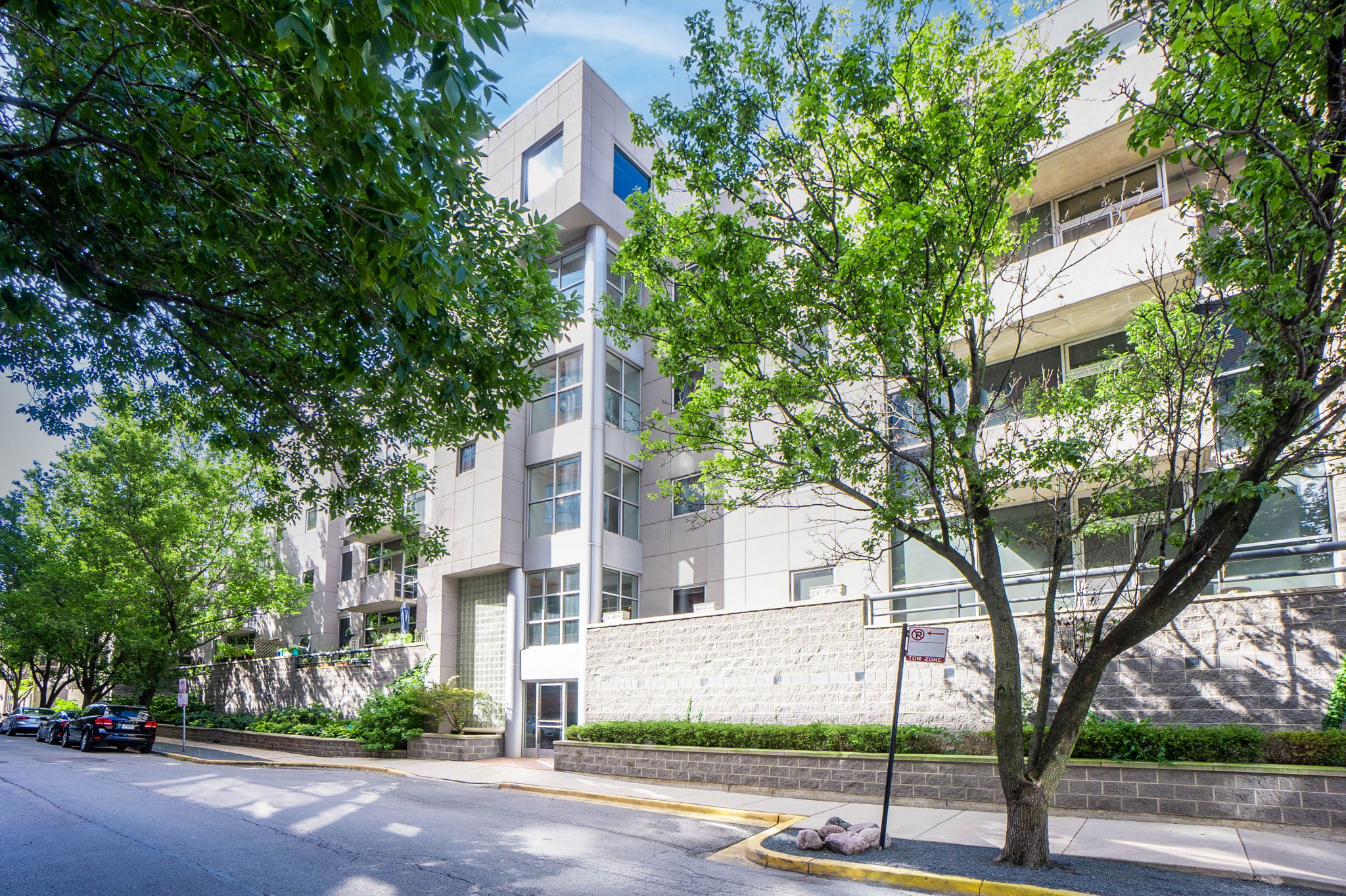 939 W Huron St 106, Chicago, IL 60642 | AA SNAPS LLC