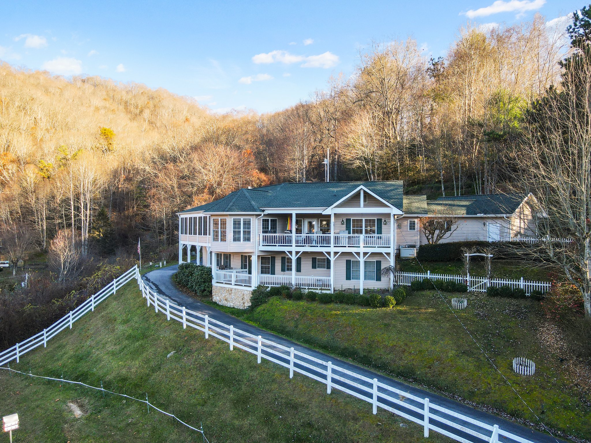 962 Maple Springs Drive - Waynesville, NC 28785 | WNCRealEstatePhotography