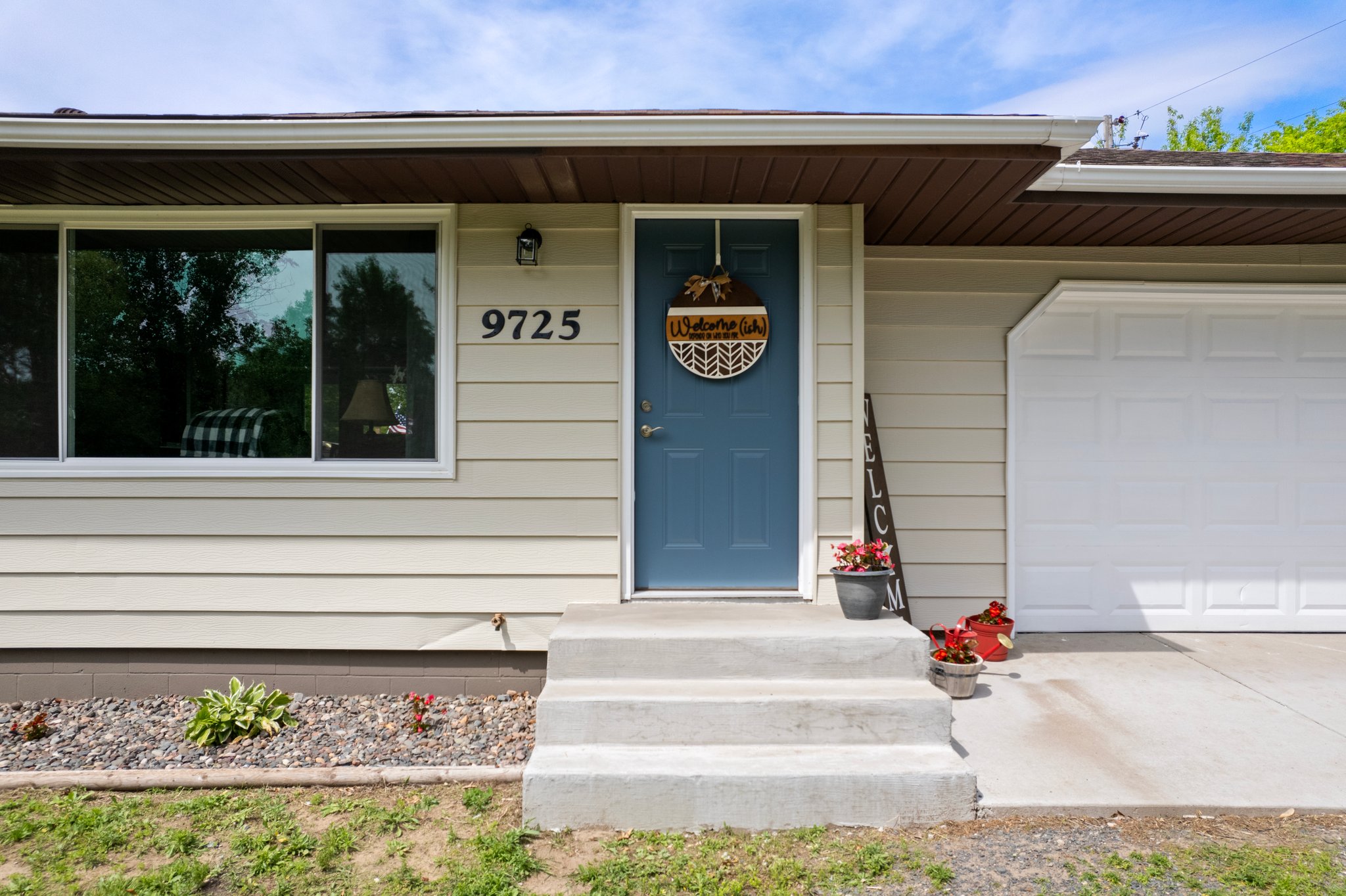 9725 285th Ave NE, North Branch, MN 55056