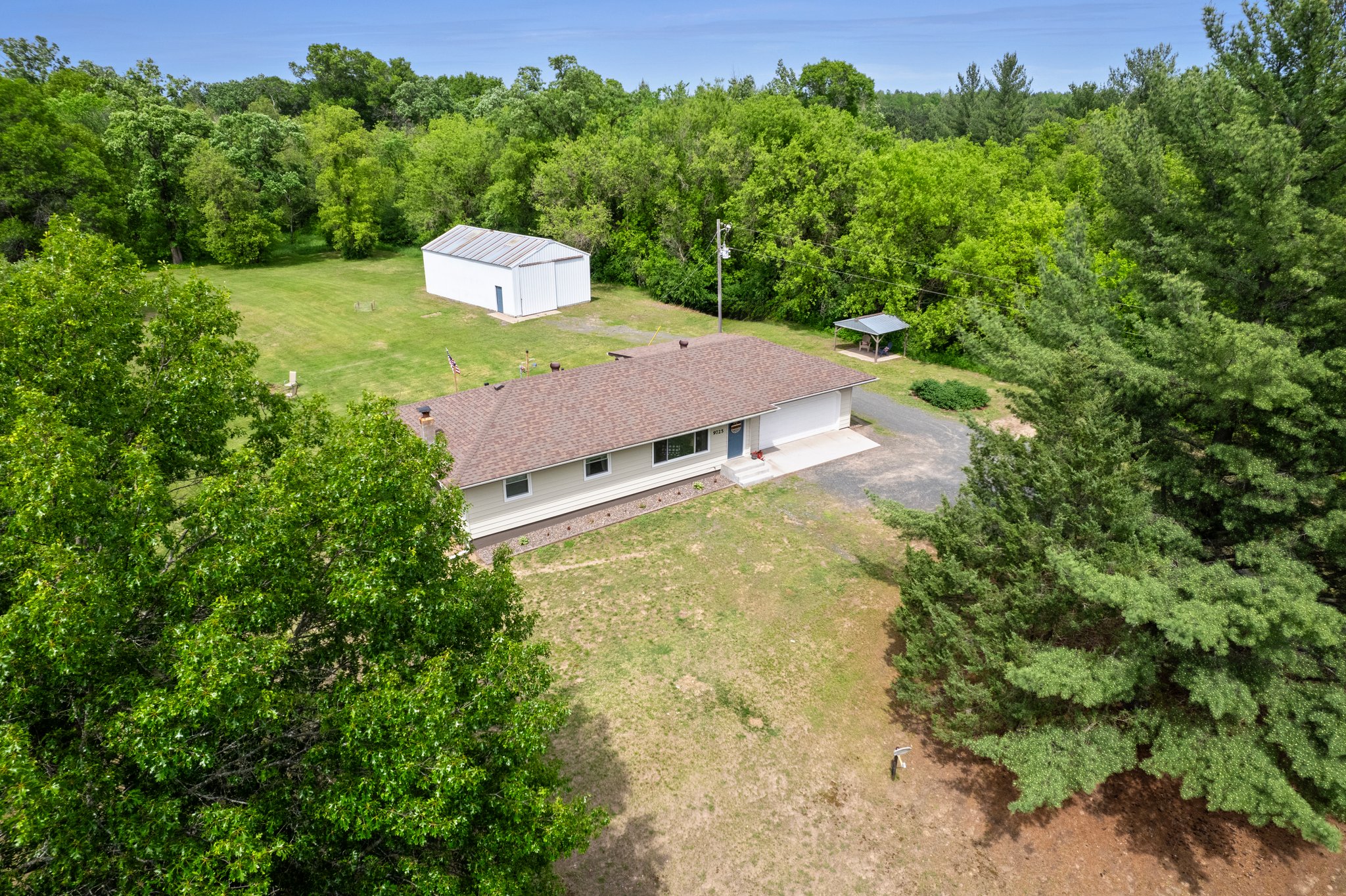 9725 285th Ave NE, North Branch, MN 55056